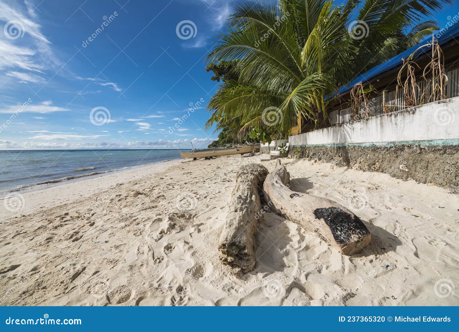 Morning Scenery at the Front of a Resort in Quinale Beach, Anda, Bohol ...