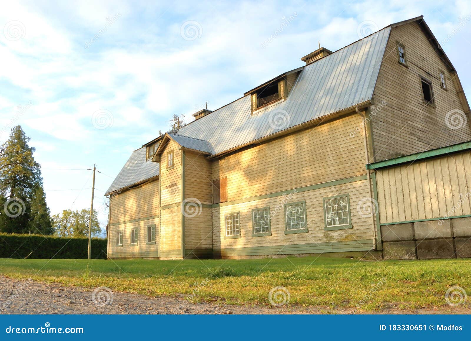 Morning Shadows on Traditional Barn Stock Image - Image of green ...