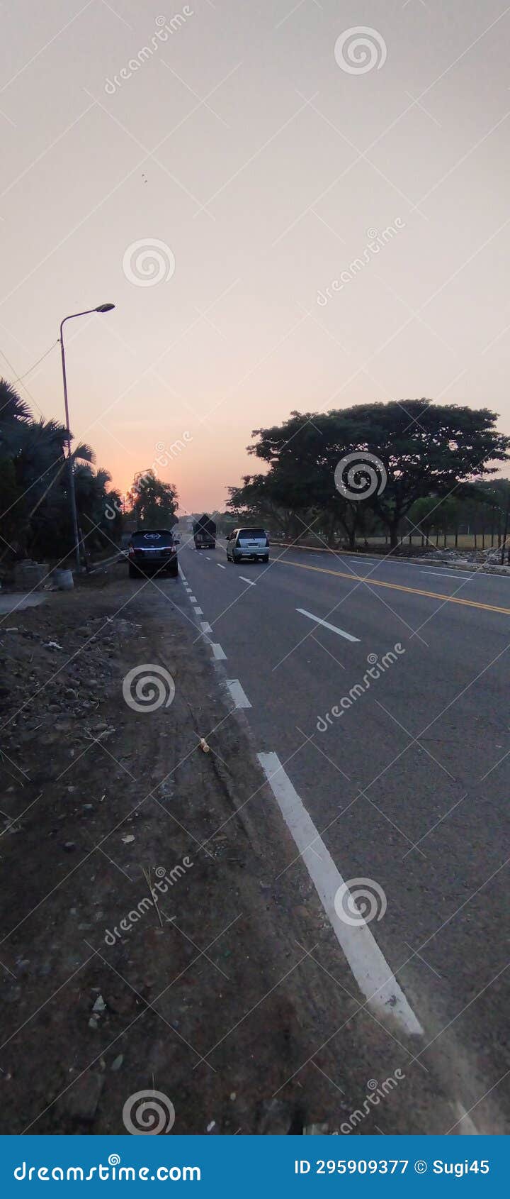 Morning on the Side of the Highway Stock Image - Image of asphalt, lane ...
