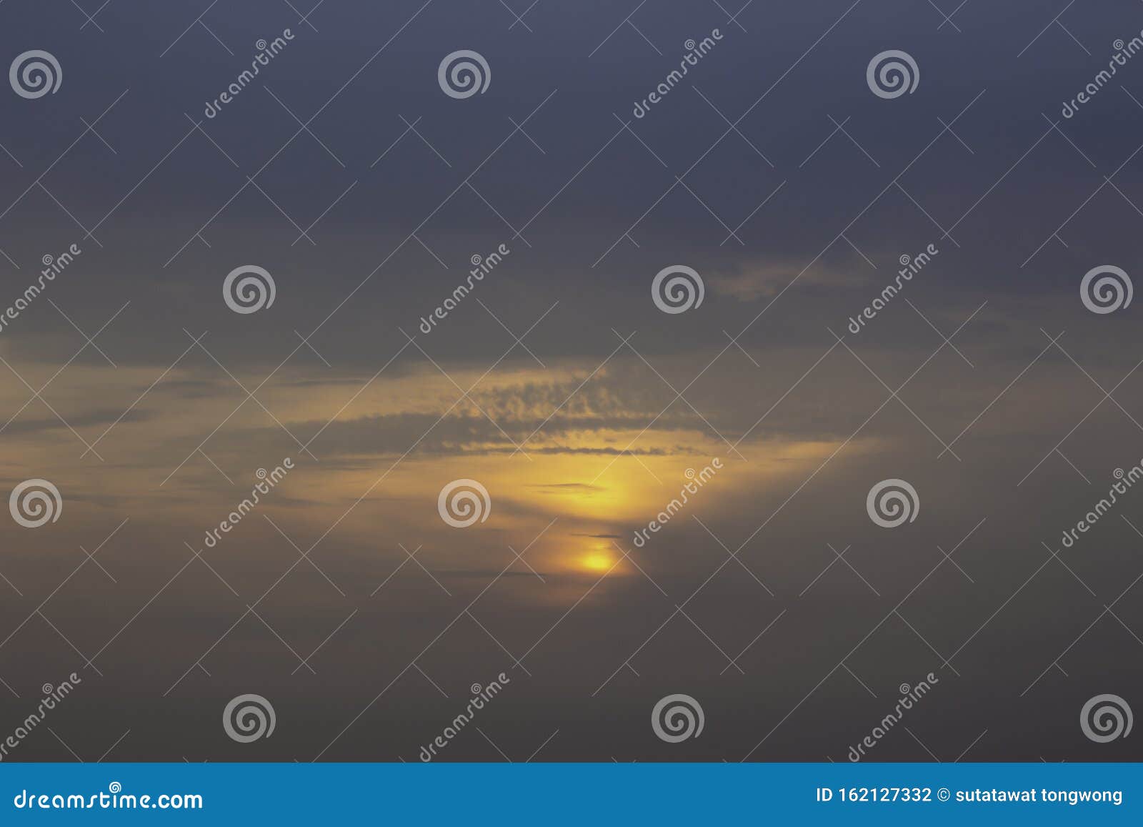 The Morning Sky As the Sun Rises Stock Photo - Image of travel, yellow ...