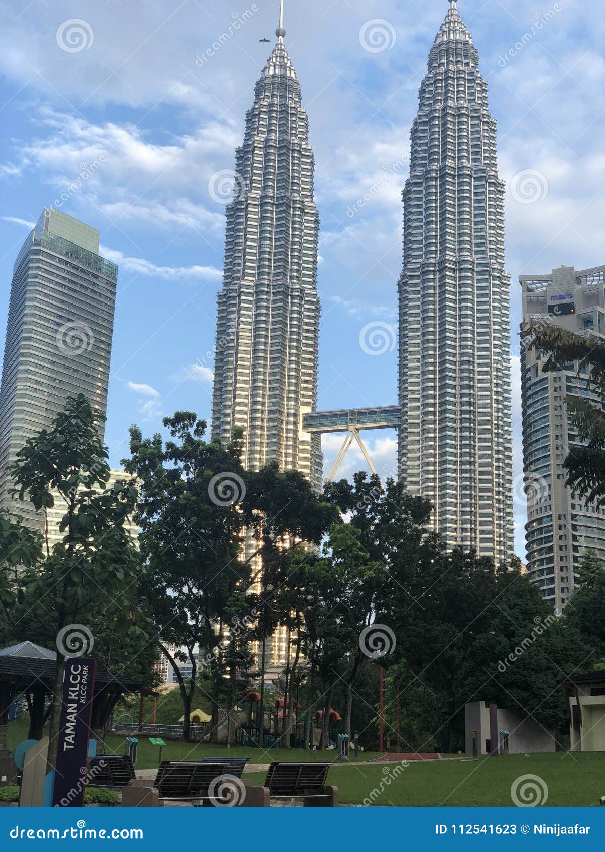 KLCC Tower The Famous Building Icon In Kuala Lumpur Malaysia Editorial ...