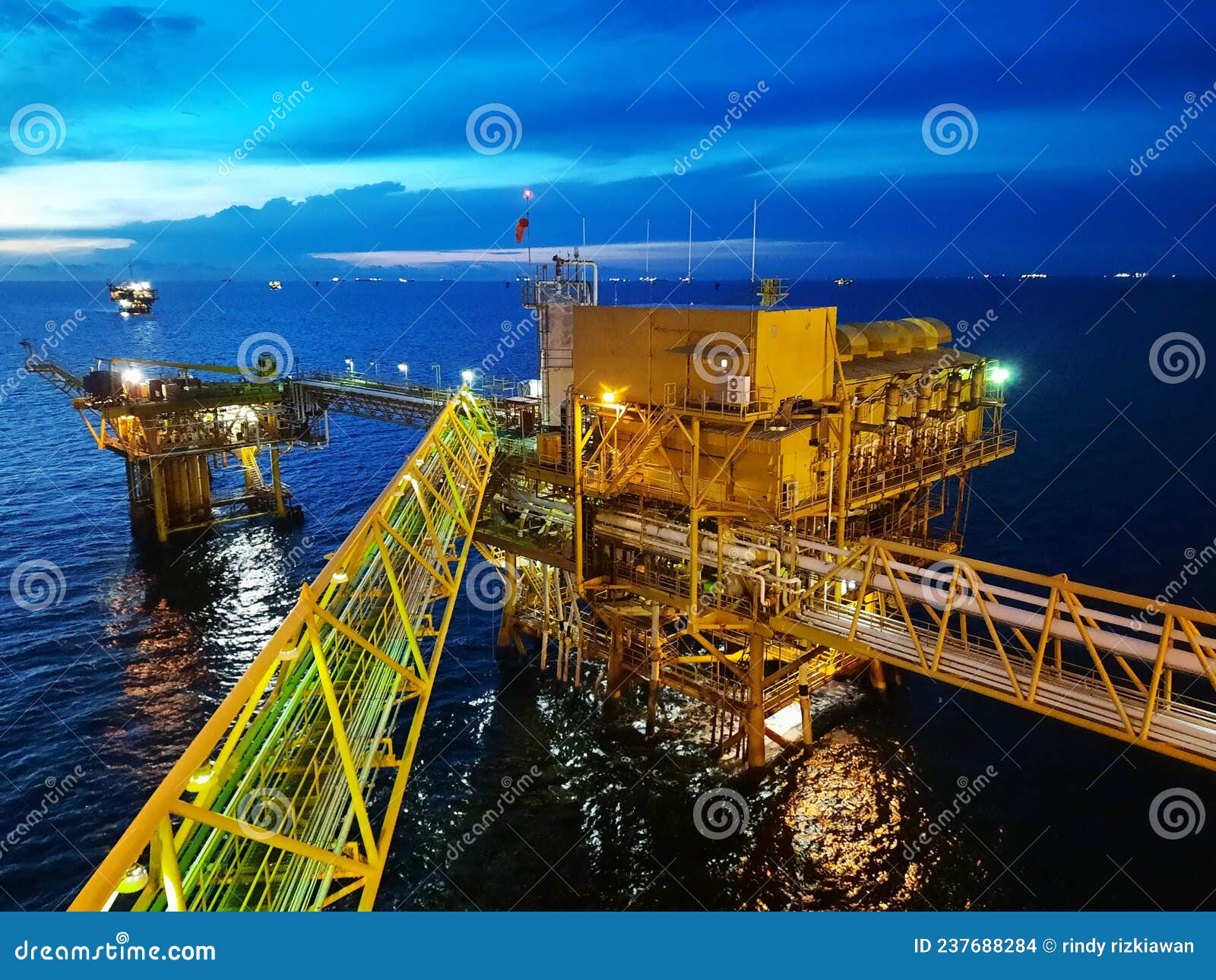 Morning View Offshore Platform Stock Photo - Image of reflection, night ...
