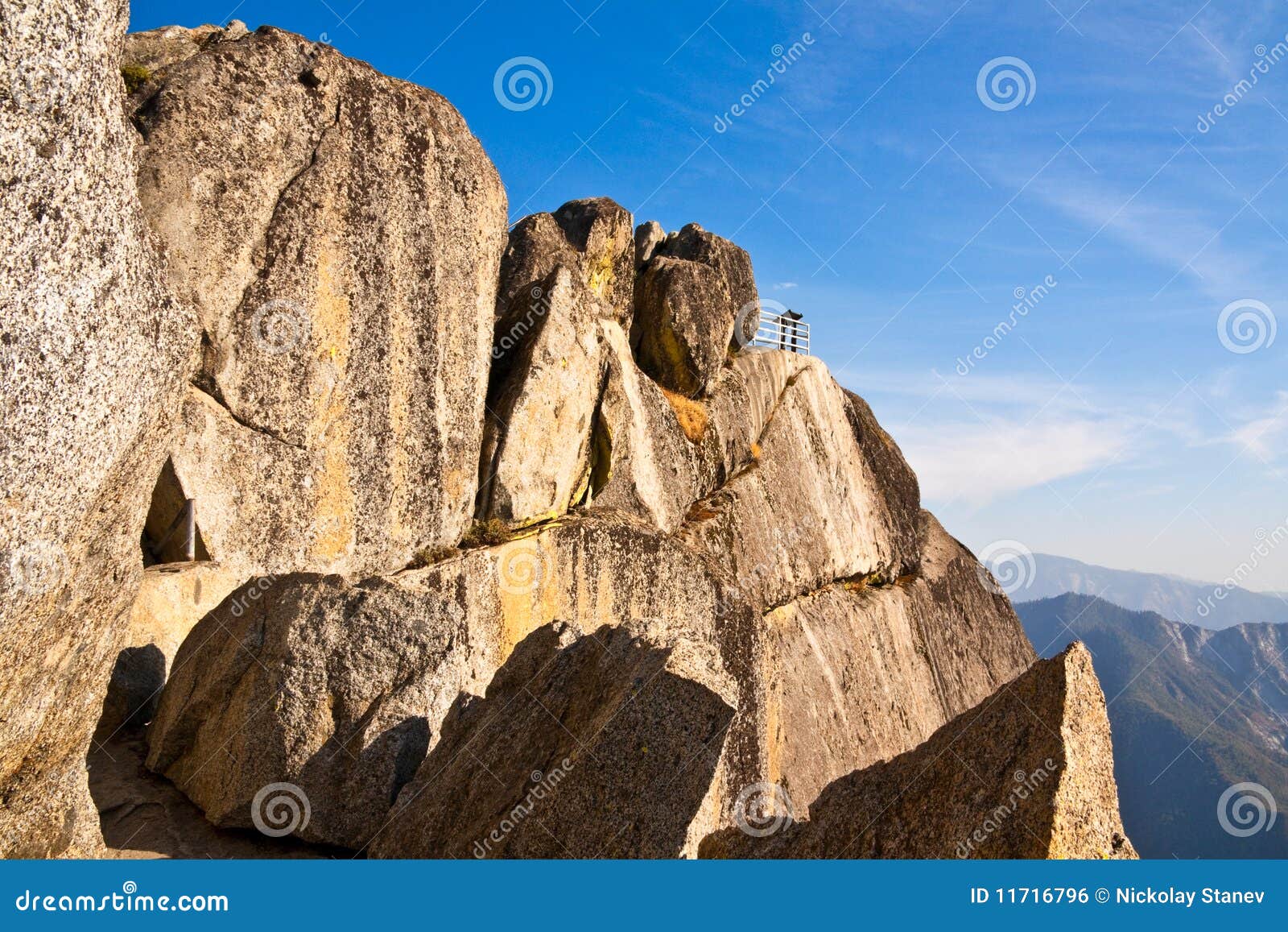 Moro Rock Overlook stock photo. Image of sunlight, vista - 11716796