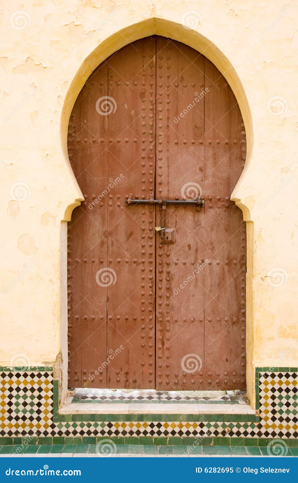 Moroccan entrance stock image. Image of arch, design, palace - 6282695