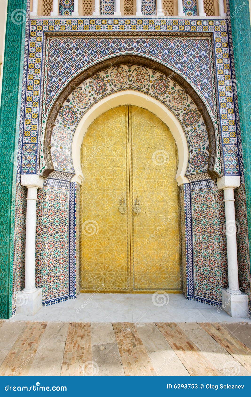 Moroccan entrance stock image. Image of traditional, front - 6293753