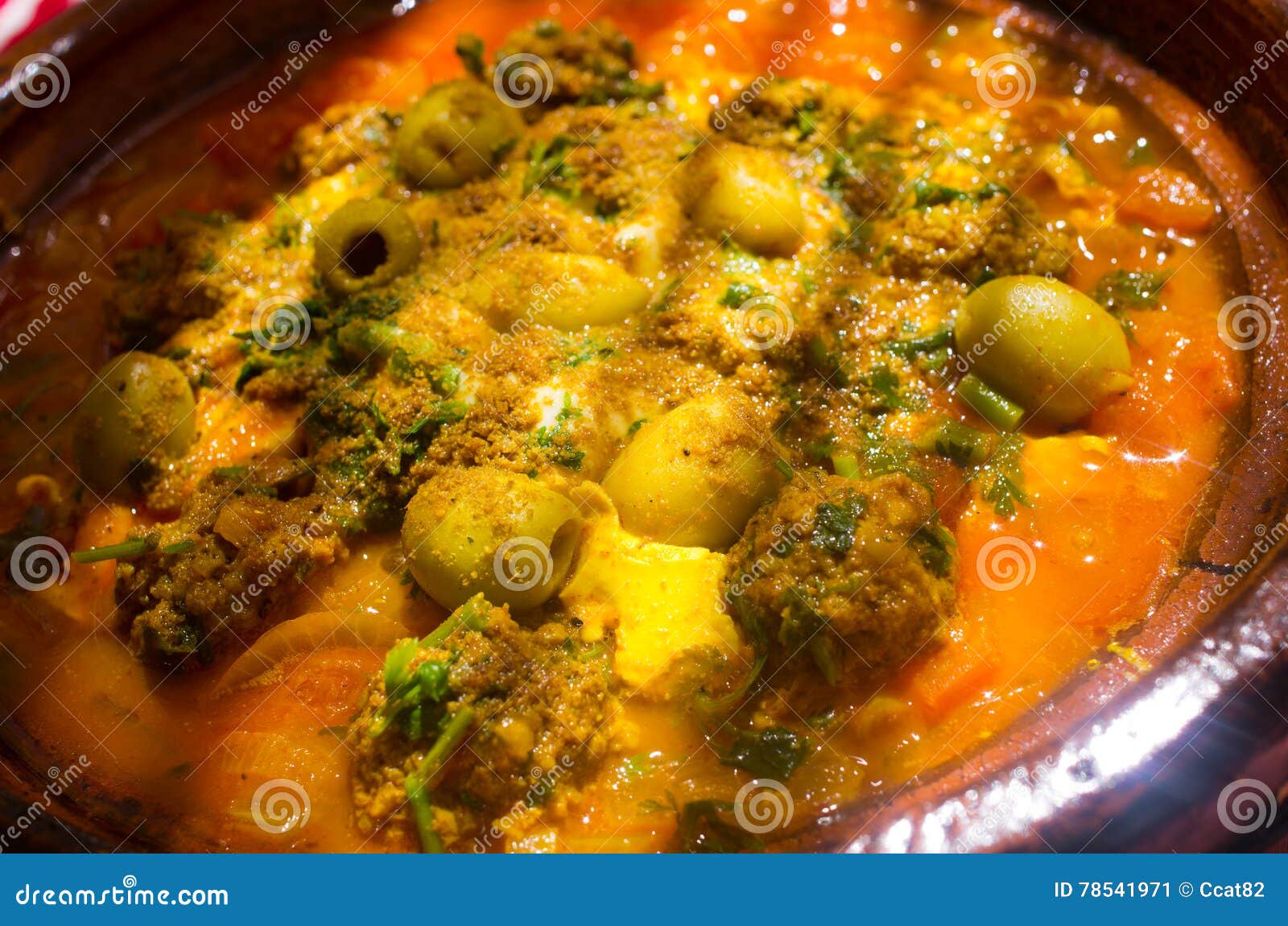 Kofta Tajine, Kefta Tagine, Moroccan Cuisine, Lamb Meatballs With Eggs ...