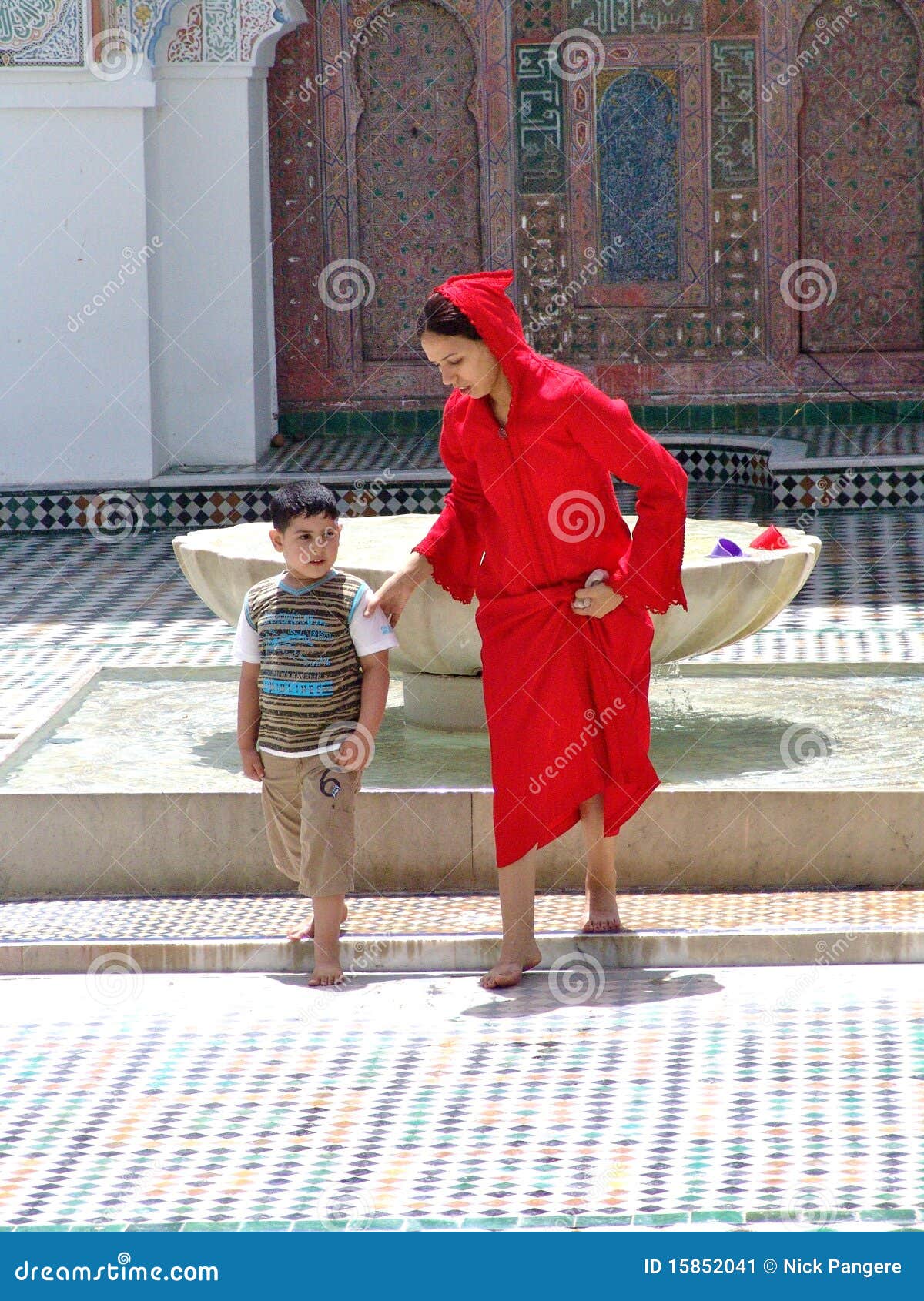 Moroccan Mother and Child editorial photo. Image of morocco - 15852041