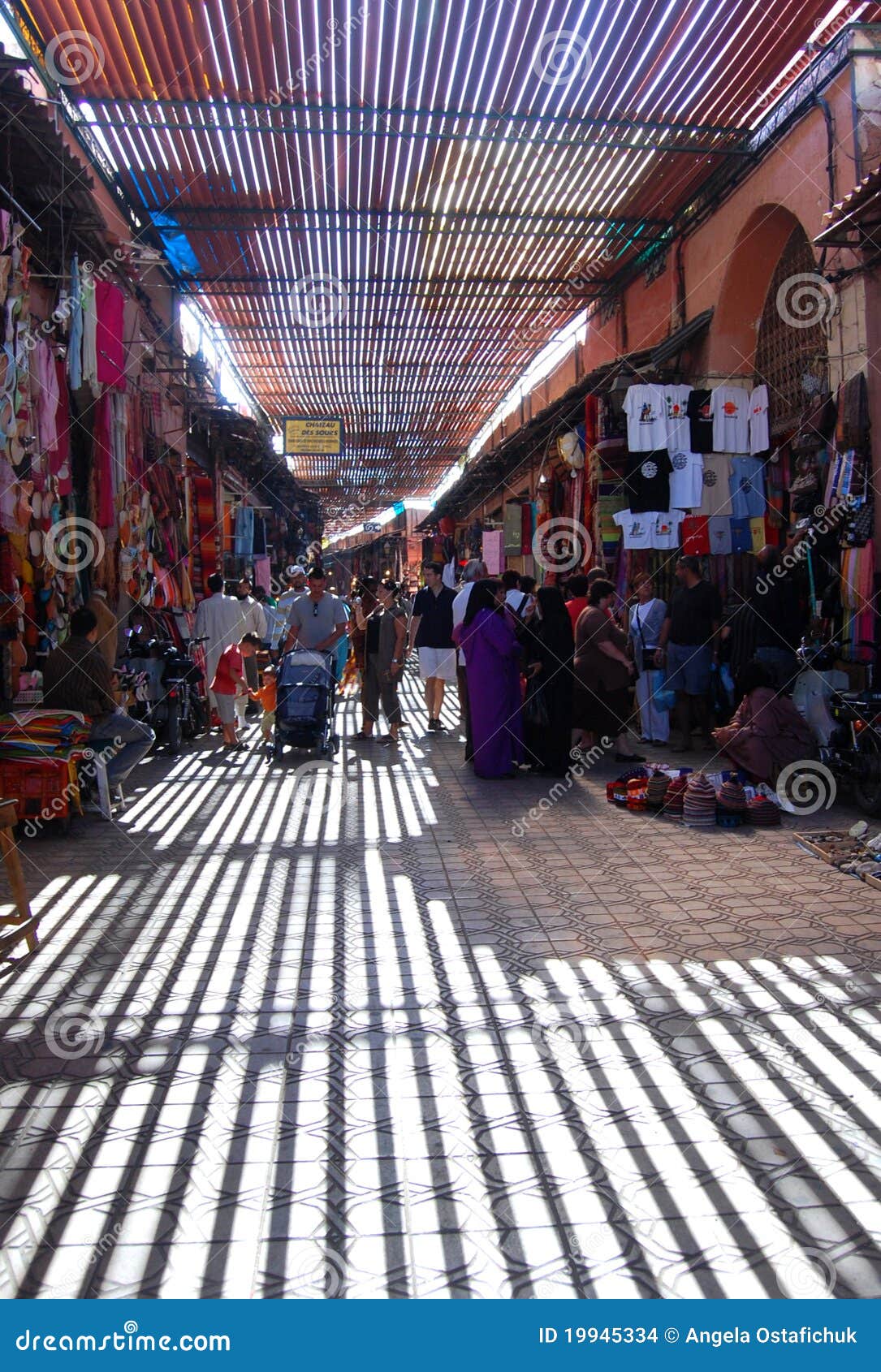 Moroccan Souk editorial stock image. Image of marrakech - 19945334