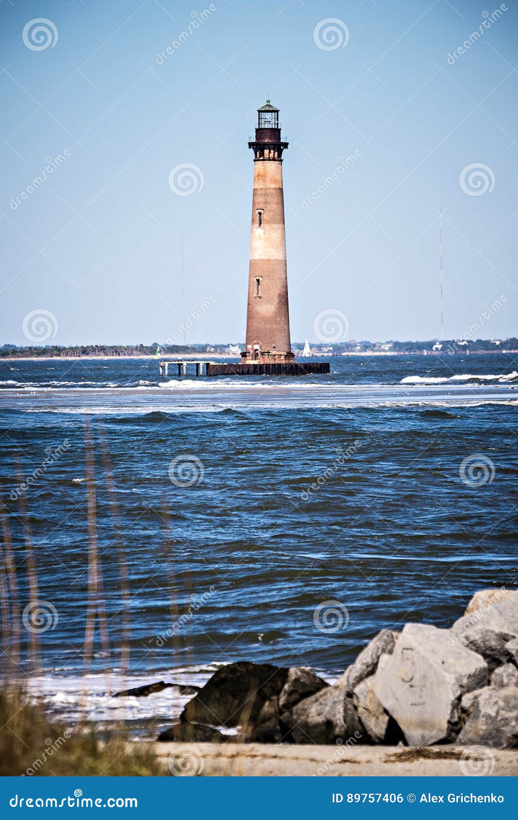Morris Island Lighthouse on a Sunny Day Stock Photo - Image of dark ...