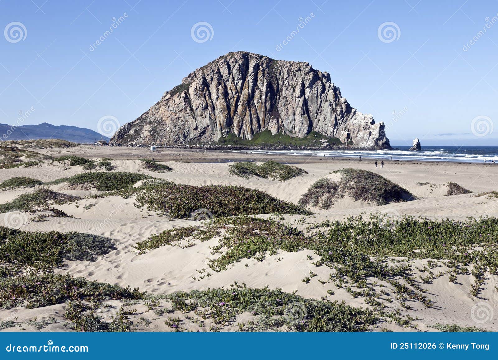 Morro Rock at Morro Bay, California Stock Photo - Image of formation ...