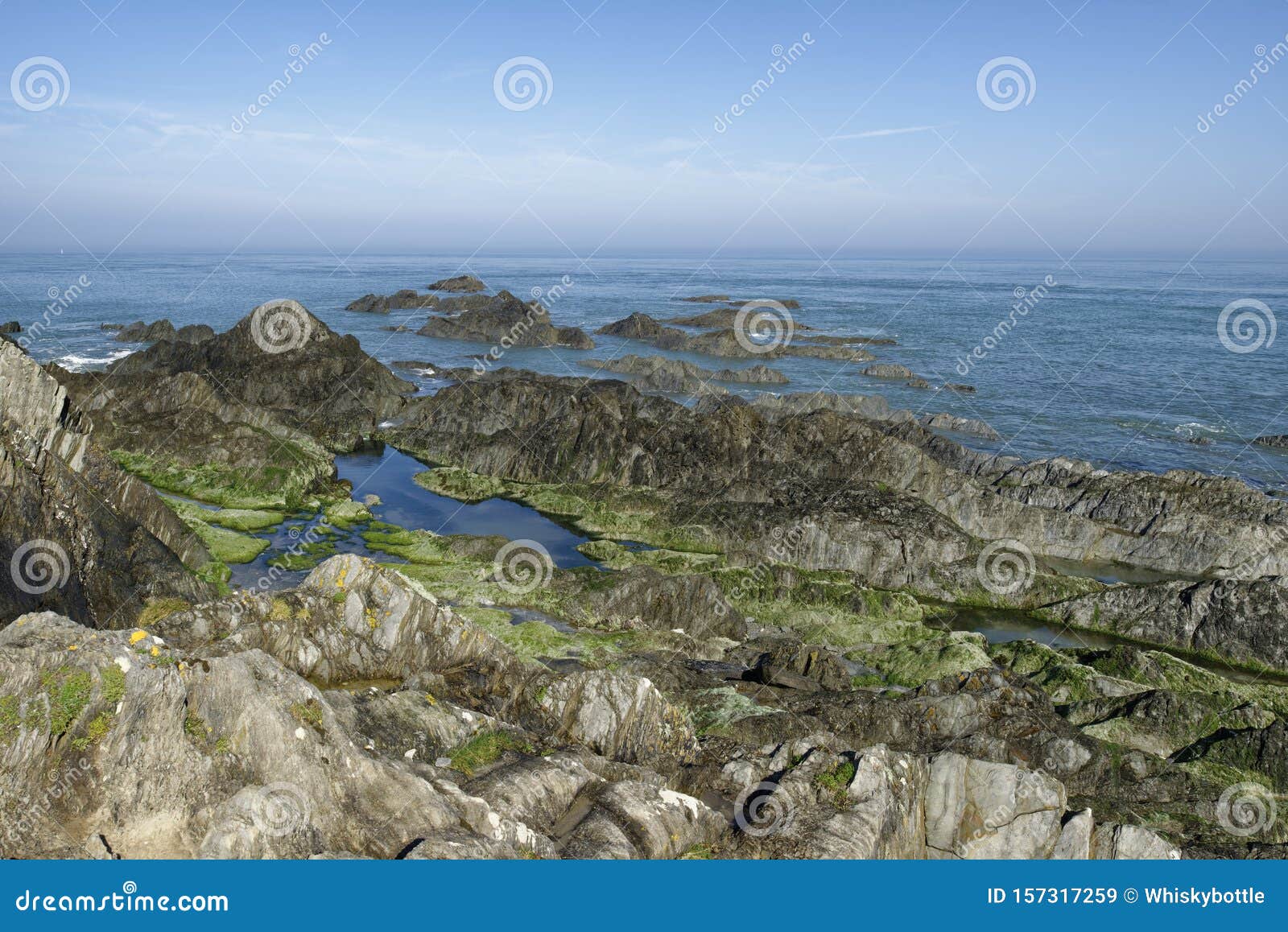 Mort Slate Rocks at Low Tide Stock Image - Image of headland, cove ...