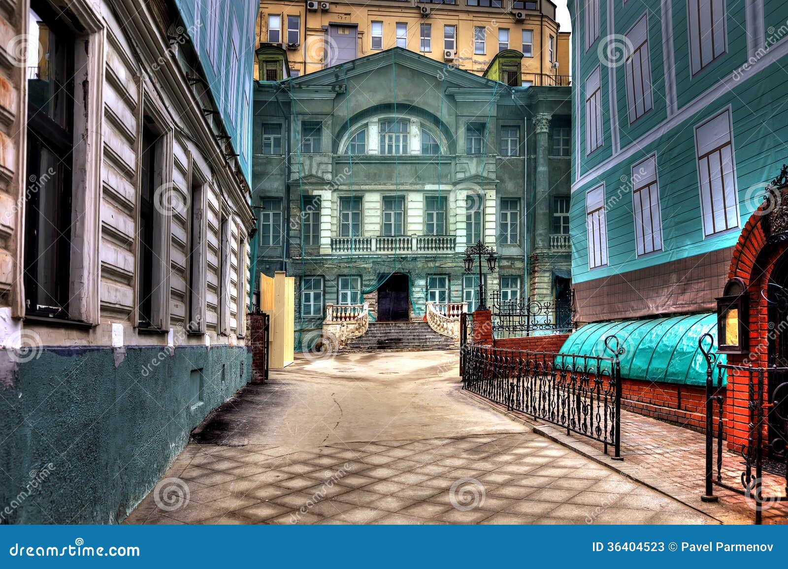 Mosca. Casa incantata. HDR immagine stock. Immagine di uscita - 36404523