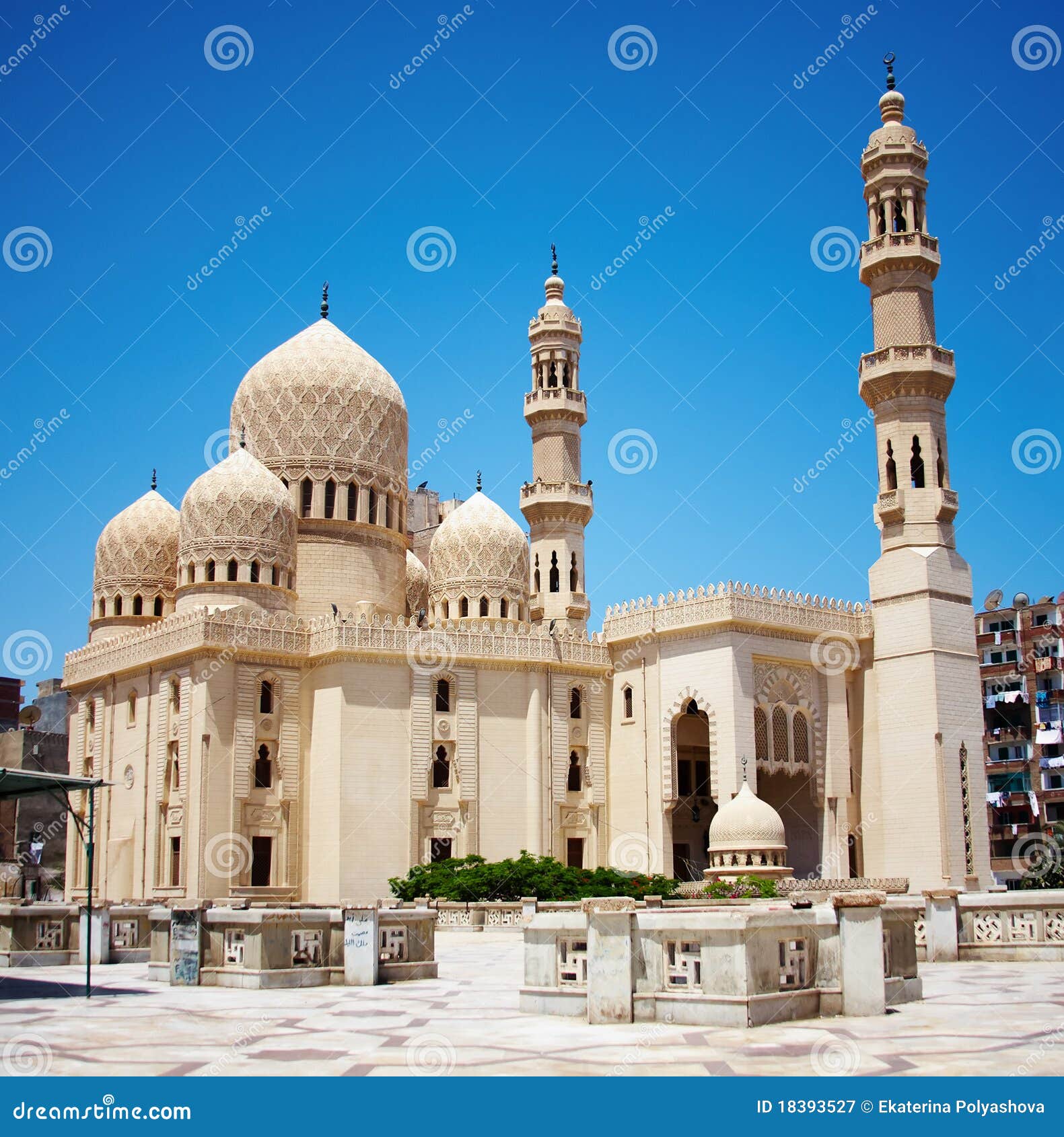 Moschea a Alessandria, Egitto Immagine Stock - Immagine di corsa ...