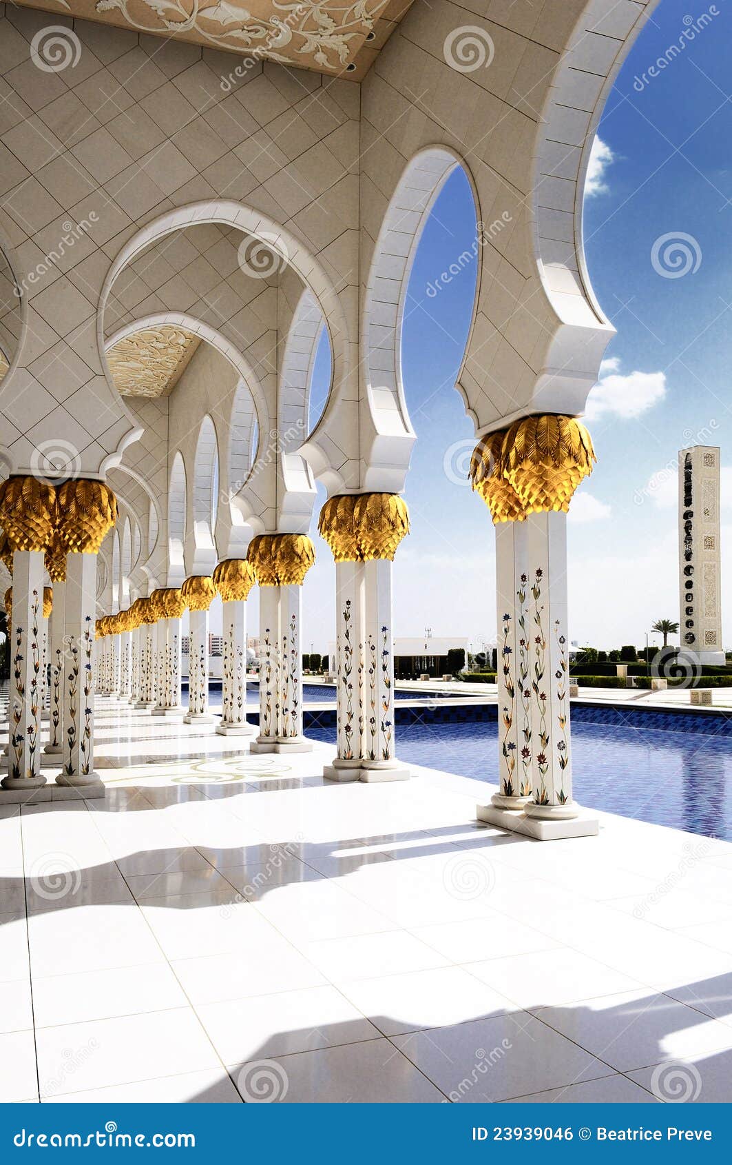 Moschea Bianca Nell'Abu Dhabi Fotografia Stock - Immagine di centrale ...