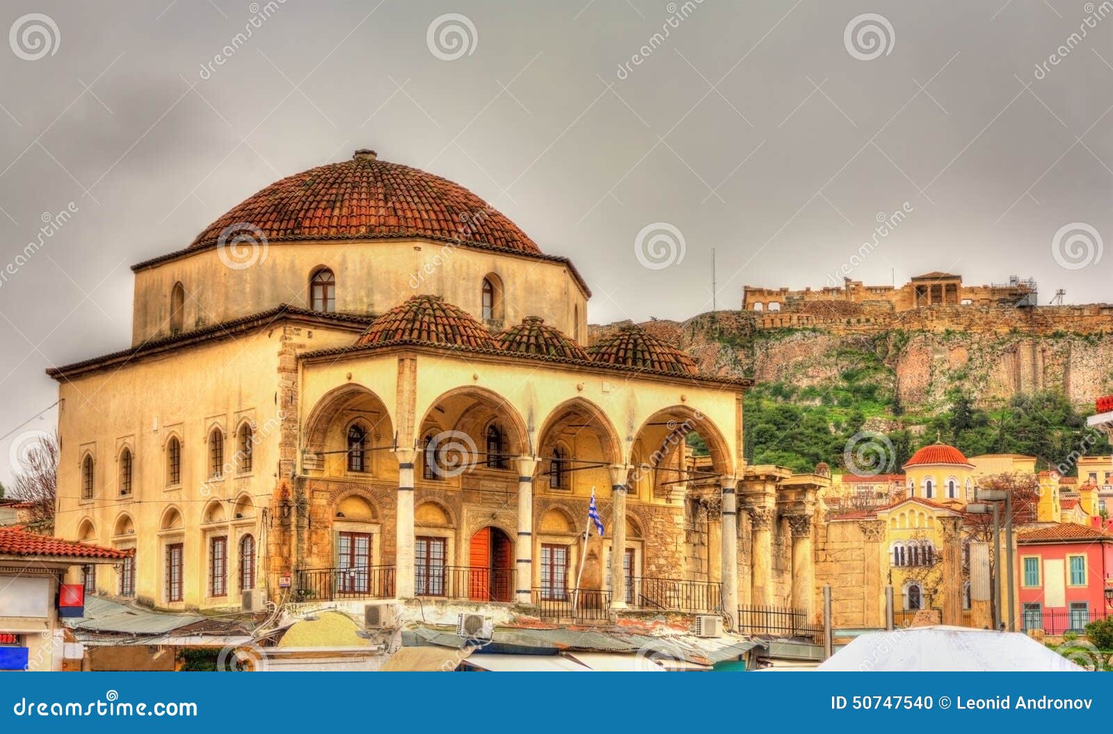 Moschea Di Tzistarakis Ed Acropoli Di Atene Fotografia Stock - Immagine ...