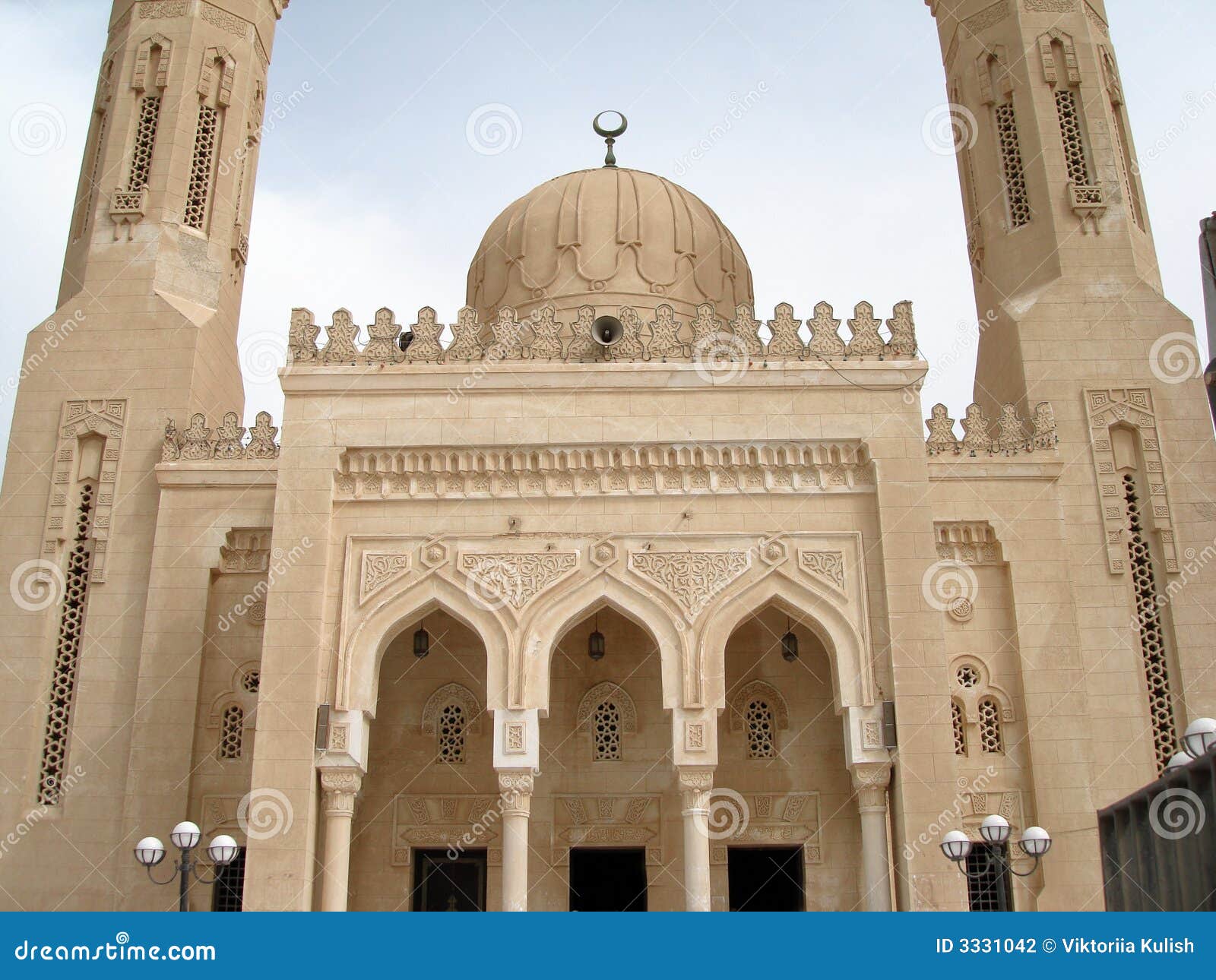 Moschea Religiosa Nell'Egitto Fotografia Stock - Immagine di nubi ...