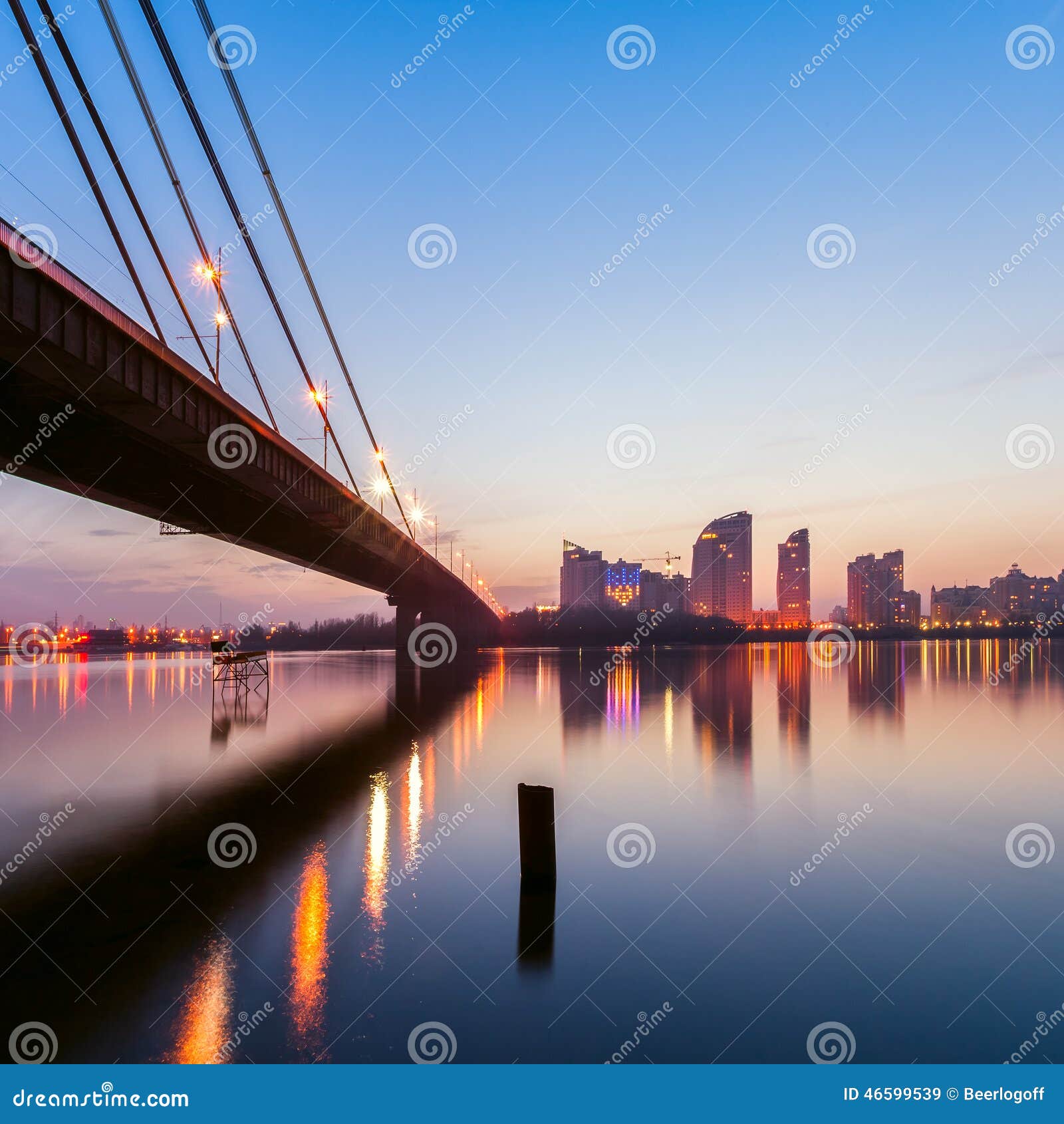 Moscow Bridge in Kiev at Night Stock Image - Image of glow, coast: 46599539