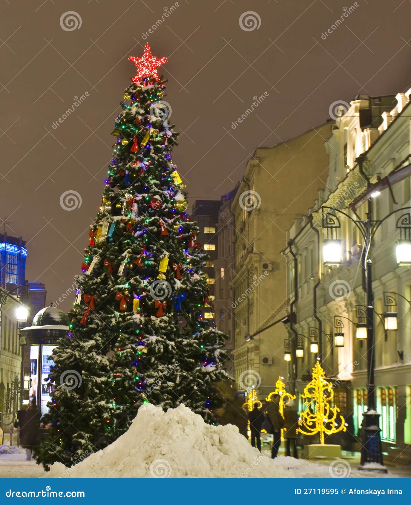 Moscow, Christmas tree editorial image. Image of holiday - 27119595