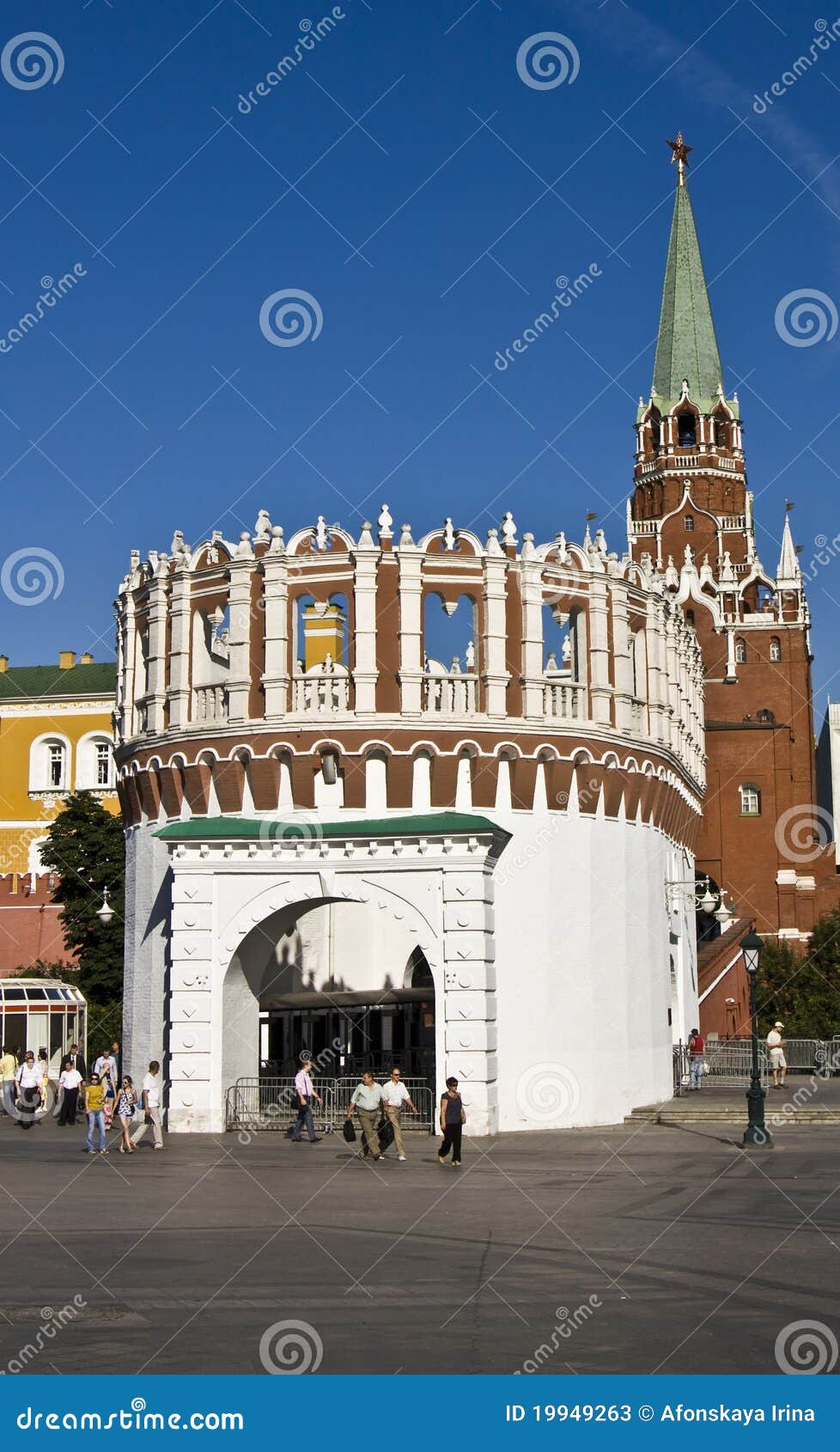 Moscow, Entrance To Kremlin Editorial Stock Photo - Image of historical ...