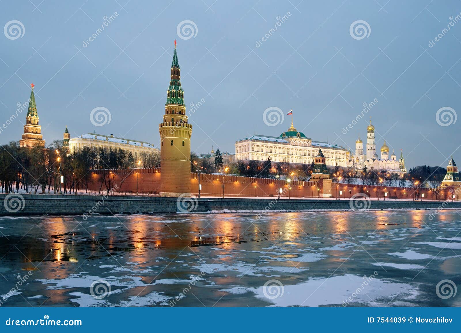 Moscow Kremlin stock image. Image of star, river, russia - 7544039