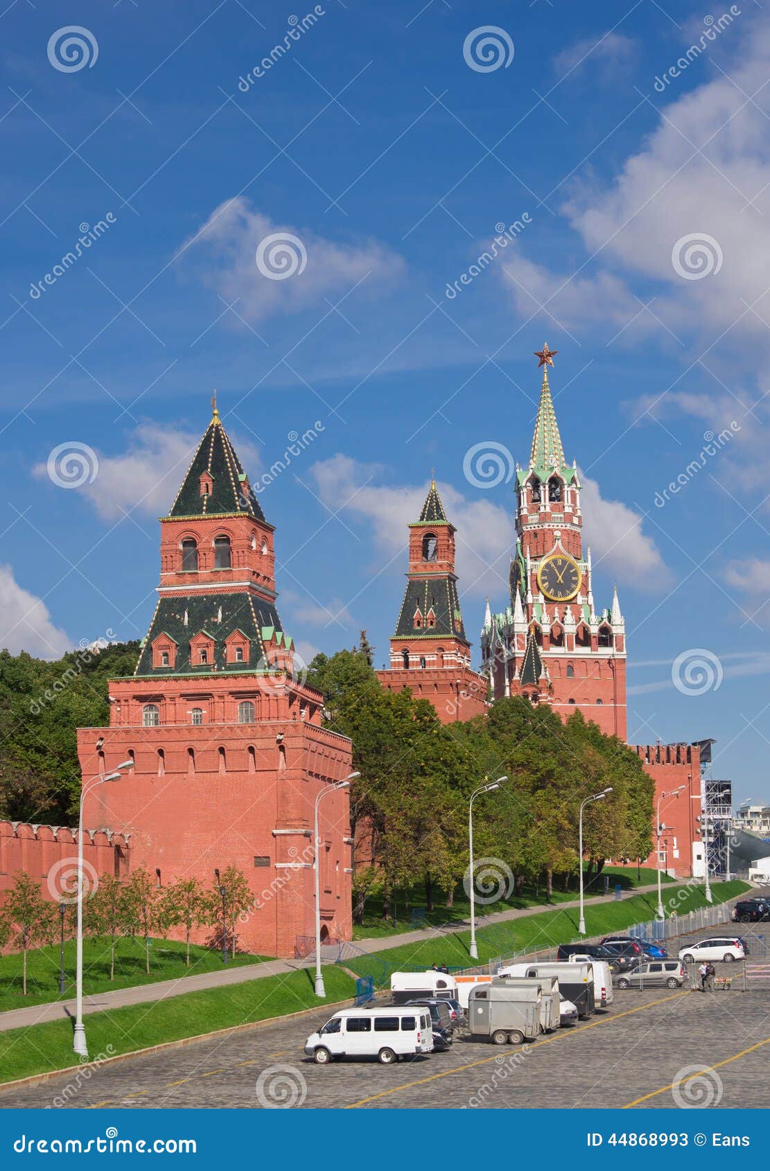 Moscow Kremlin Wall and Towers Stock Image - Image of medieval, clock ...