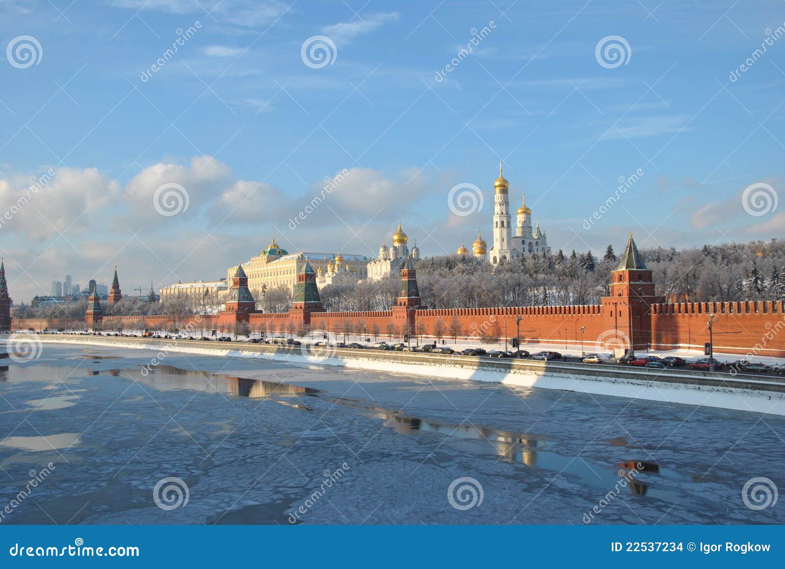 The Moscow Kremlin in Winter Stock Photo - Image of center, church ...
