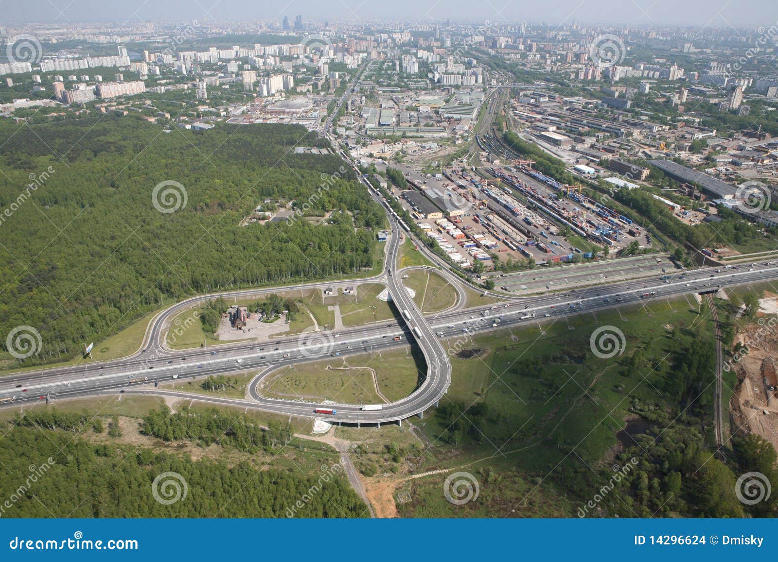 Moscow ring road stock photo. Image of molodogvardeyskaya - 14296624