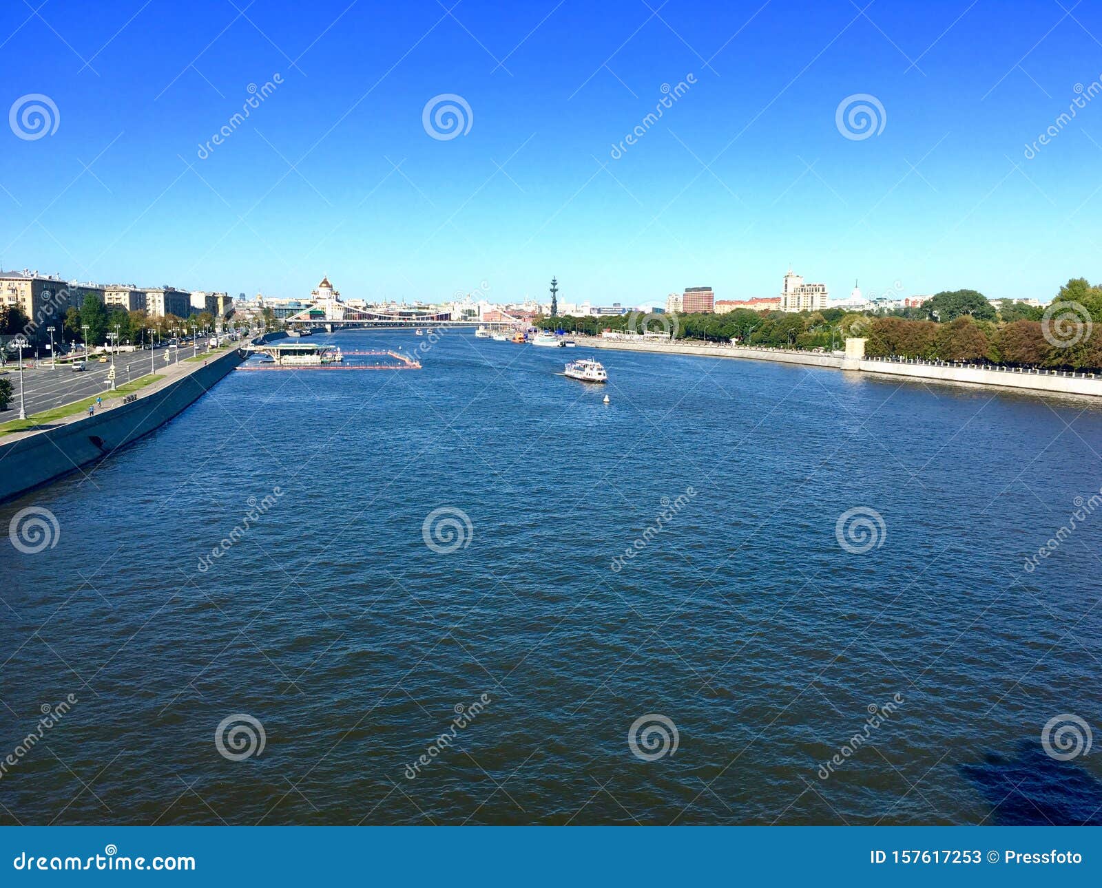 Moscow River by the Gorky Park, Russia Editorial Stock Photo - Image of ...