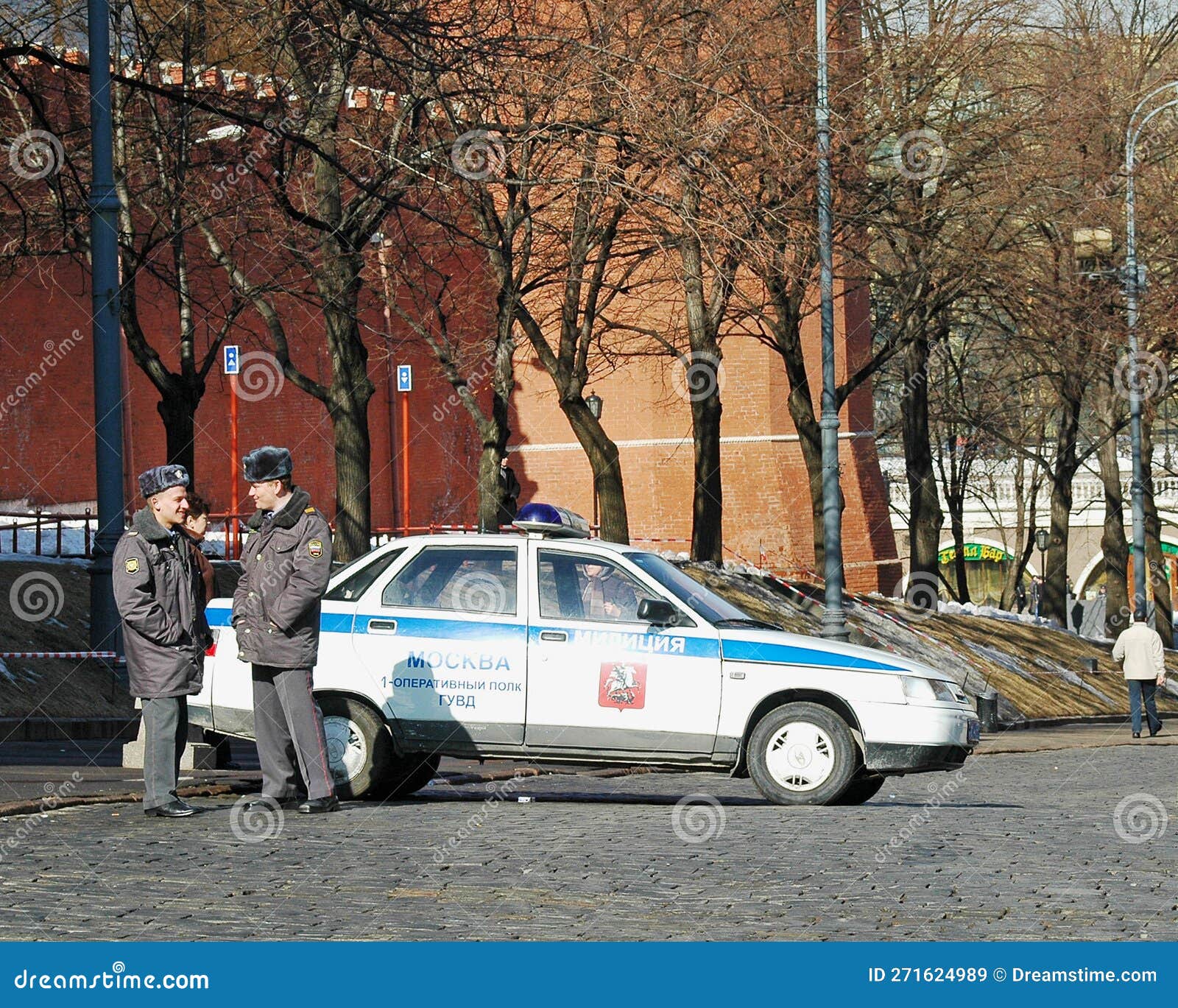 Russian Police Officers and Car, Kremlin Wall, Red Square, Moscow ...