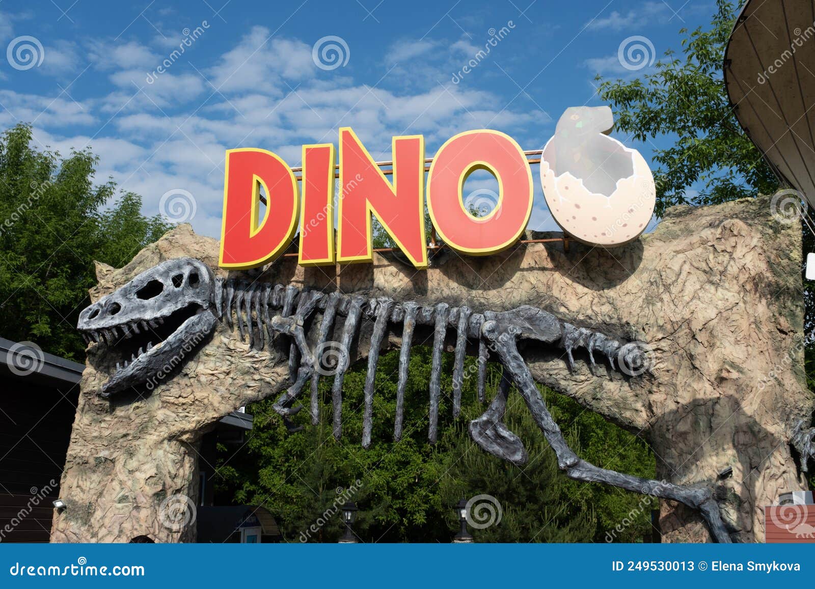 MOSCOW, RUSSIA - JUN 12, 2022. Dinosaur Park Attraction Editorial Stock ...