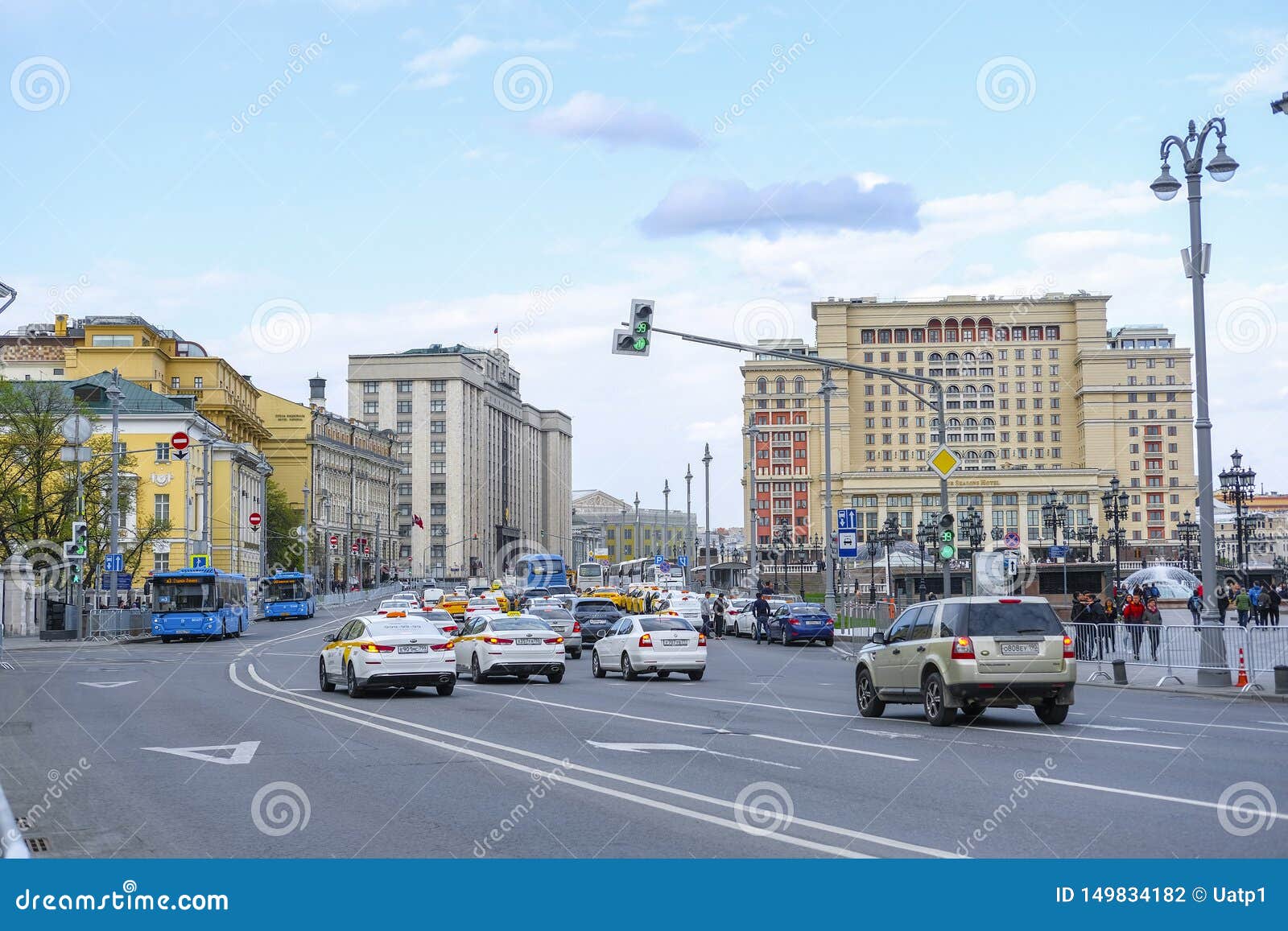 Traffic in Moscow editorial photography. Image of industry - 149834182