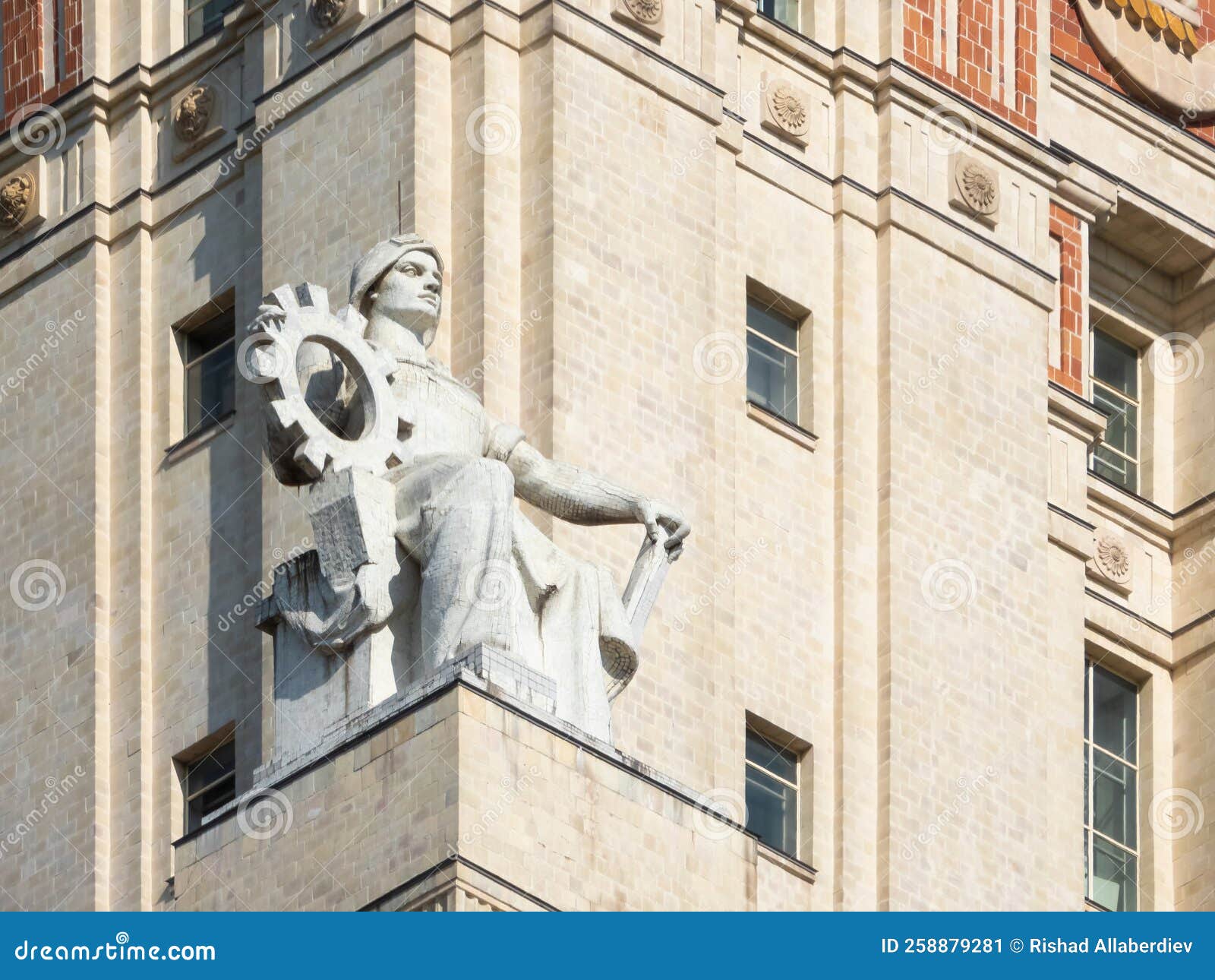 Moscow, Russia - May 1, 2019: Sculpture of a Young Worker Editorial ...