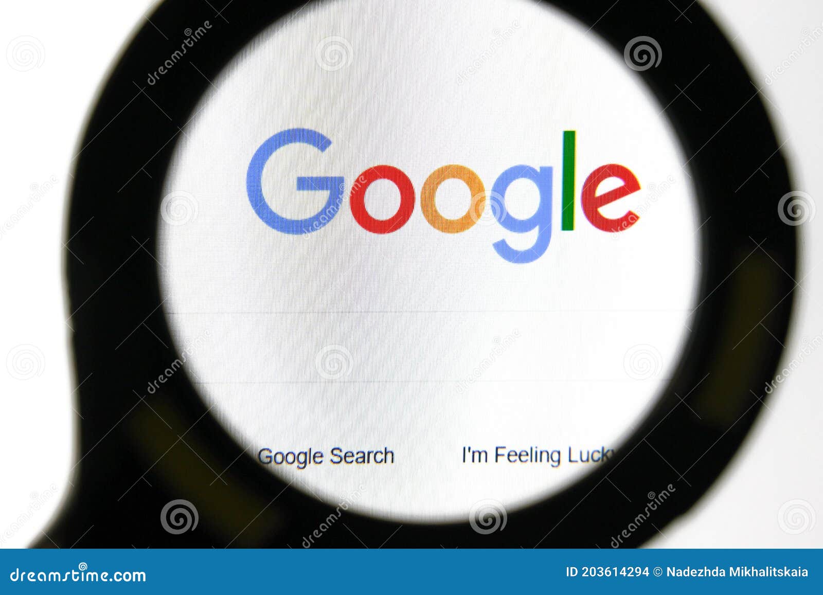 MOSCOW, RUSSIA - November 30, 2010: Google Search Engine Homepage on ... MOSCOW, RUSSIA - November 30, 2010: Google Search Engine Homepage on ...