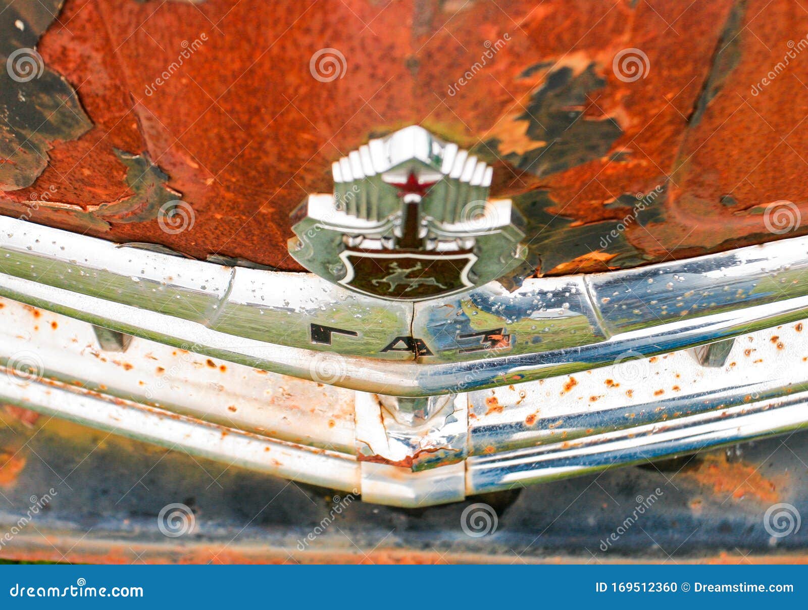 07.10.2016.Moscow Russia. Rusty Emblem of an Old Soviet Car Editorial ...