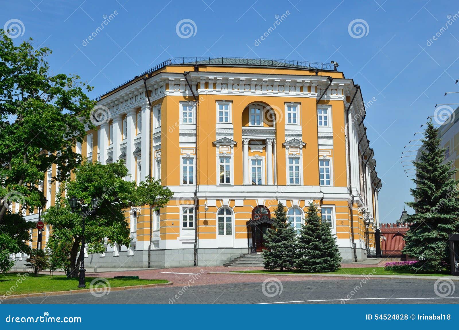 Moscow, the Senate Building in the Kremlin Stock Photo - Image of ...