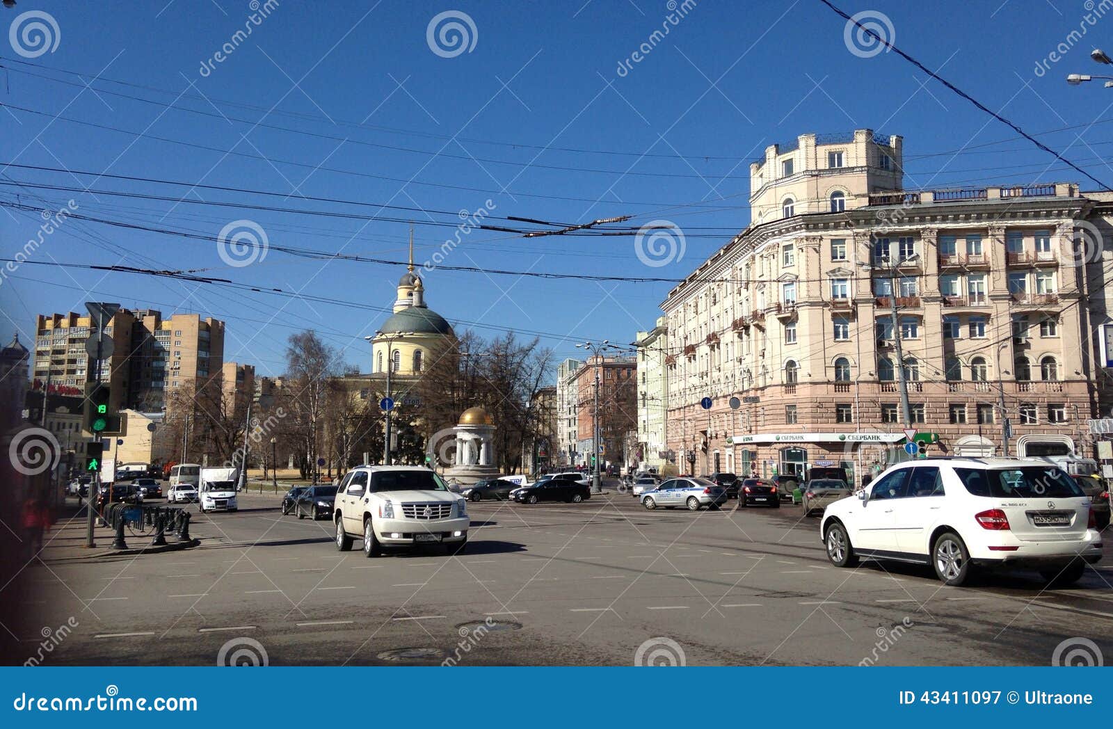 Moscow streets editorial photography. Image of sunny - 43411097