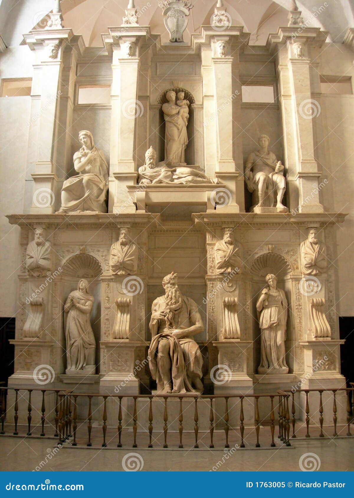 Moses of Michelangelo stock image. Image of escultura - 1763005