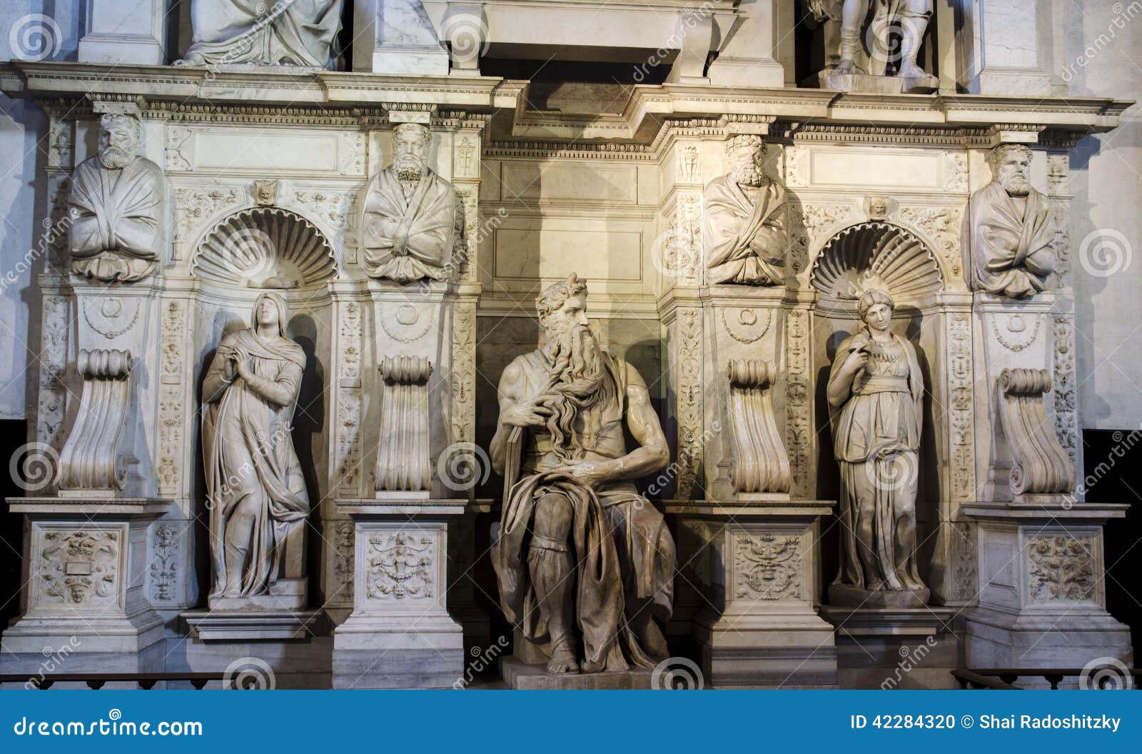 Moses Statue by Michelangelo Editorial Image - Image of michelangelo ...