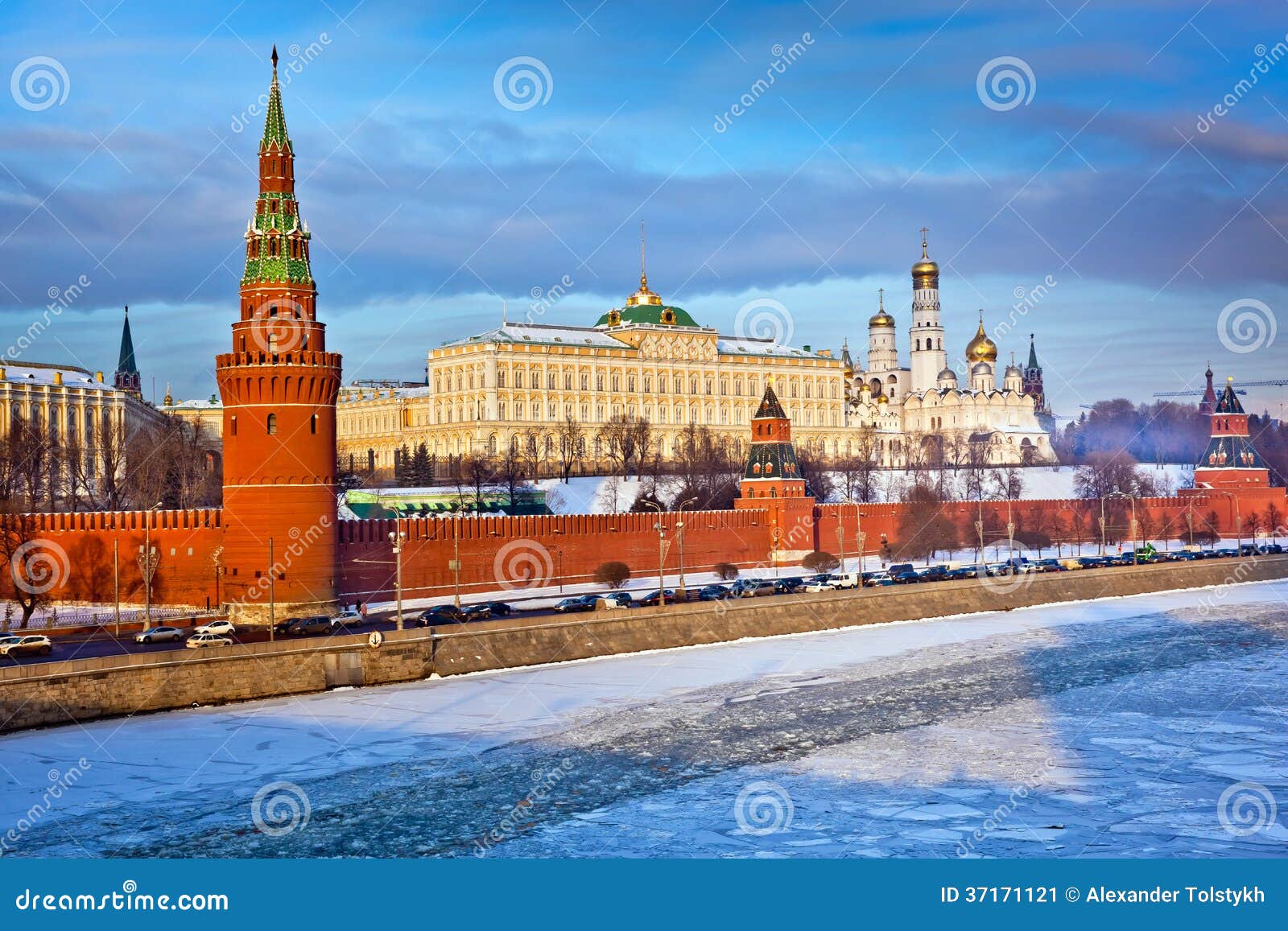 Moskau der Kreml im Winter stockbild. Bild von quadrat - 37171121