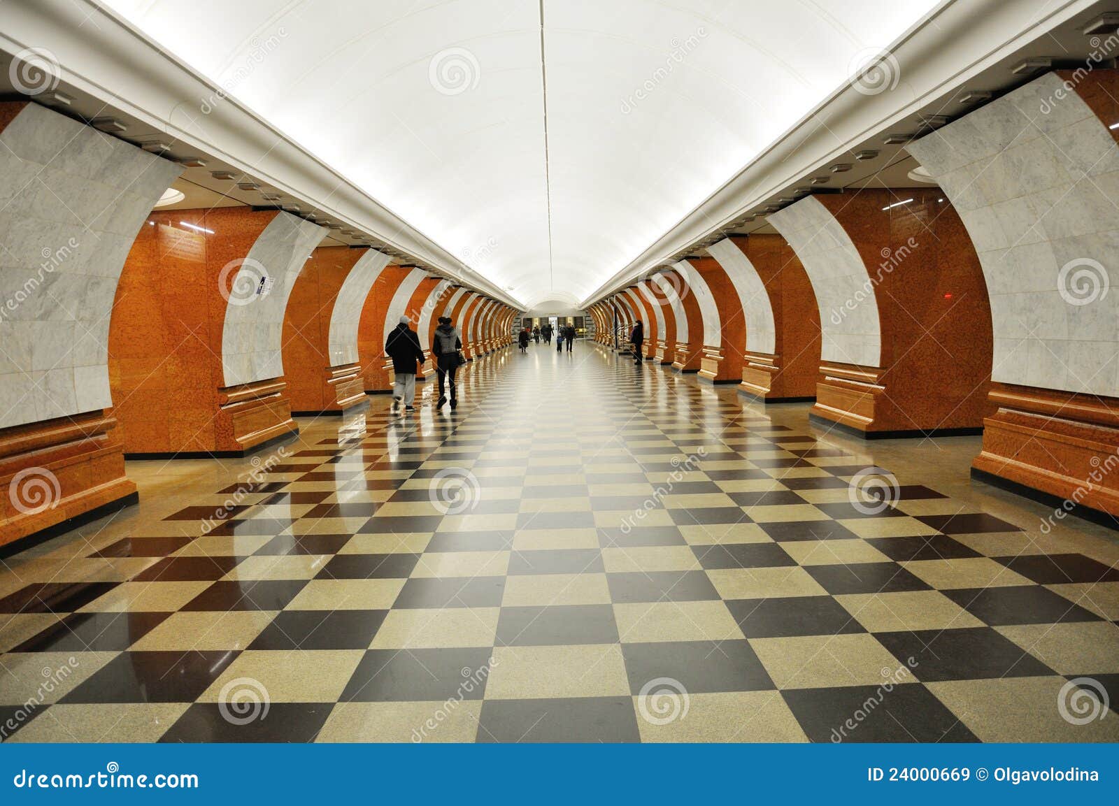 Moskau-Metro, Russland redaktionelles stockbild. Bild von halle - 24000669