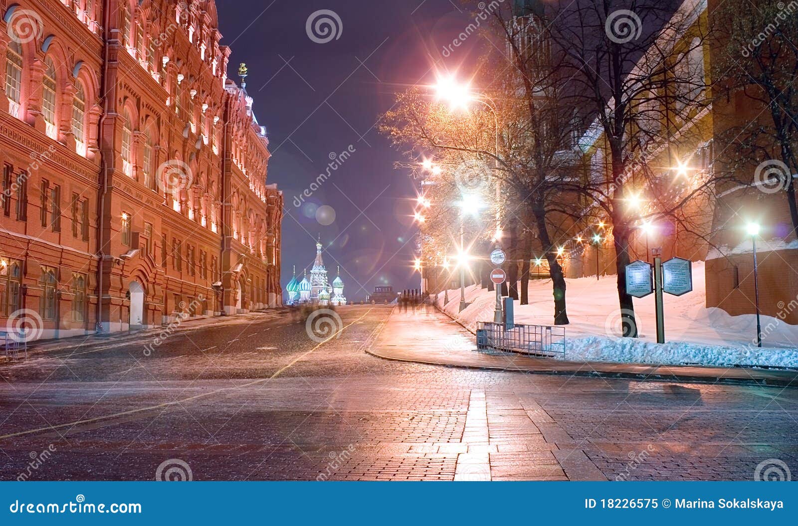 Moskou, Weg in Het Rode Vierkant Stock Afbeelding - Image of winter ...