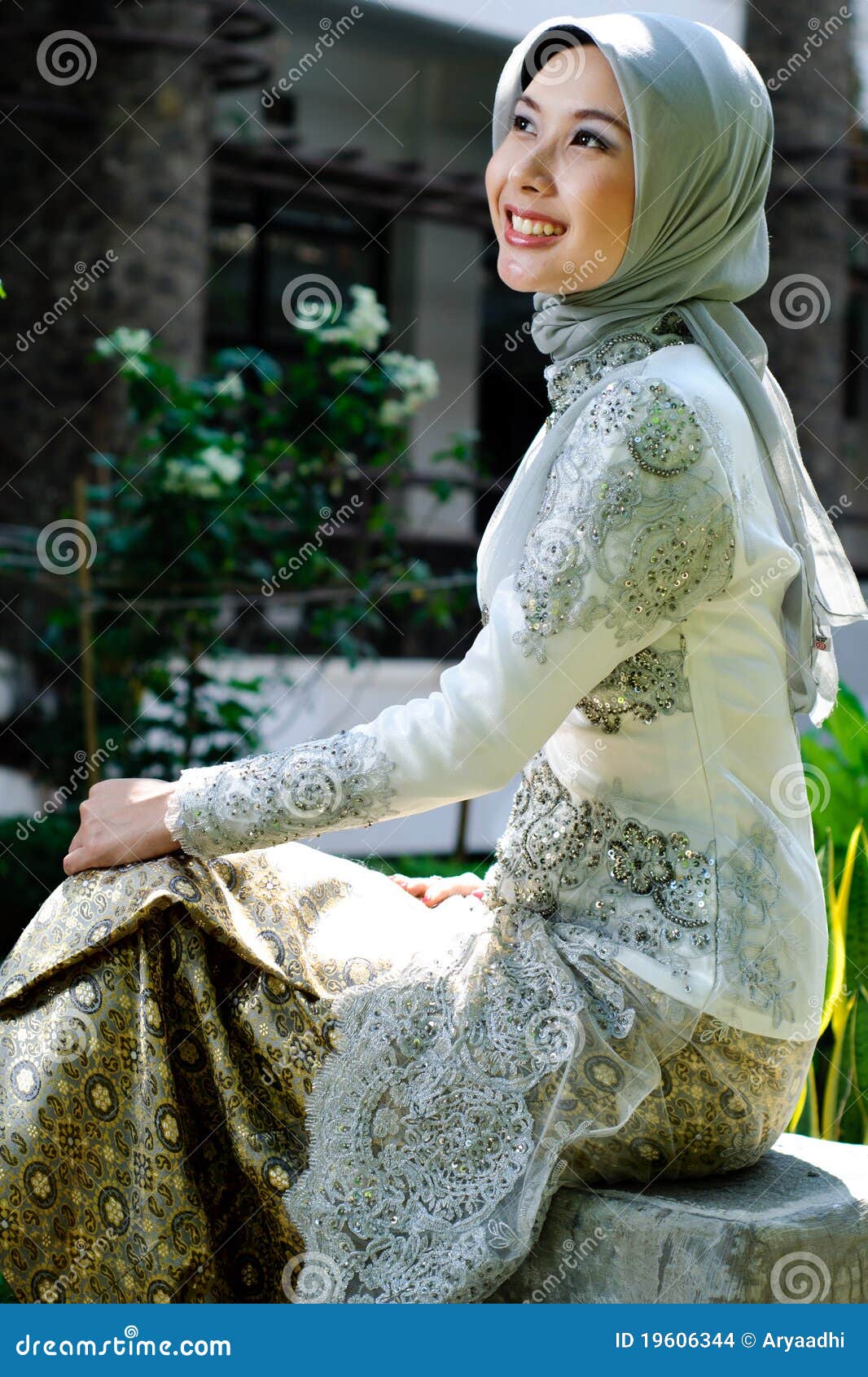 Moslem fashion stock photo. Image of kebaya, glamour - 19606344