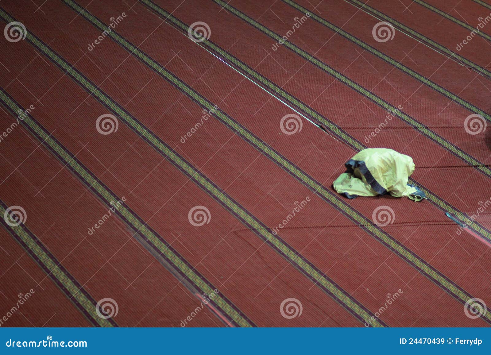A Moslem Women Pray in Kneeling Position Editorial Stock Image - Image ...