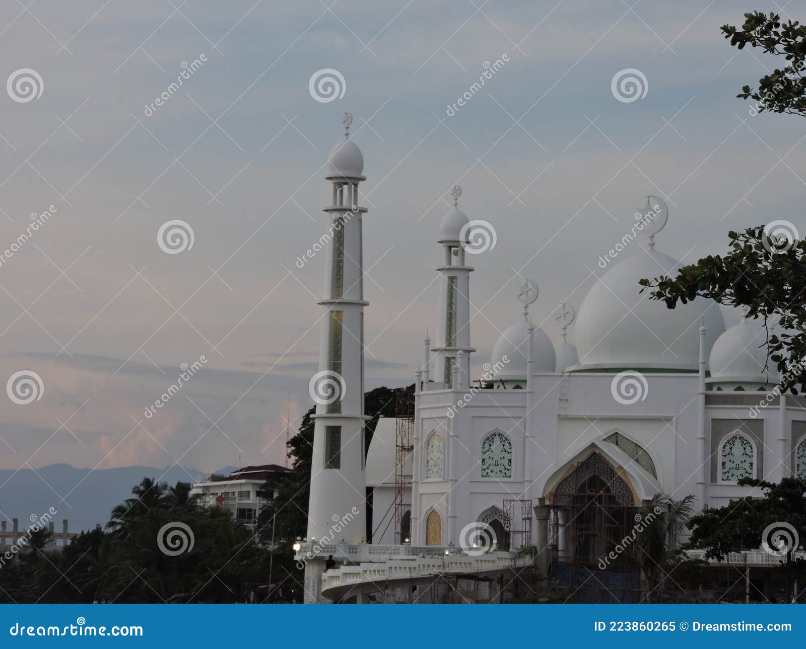 Mosque on the Beach - Islamic Indonesia Stock Image - Image of mosque ...