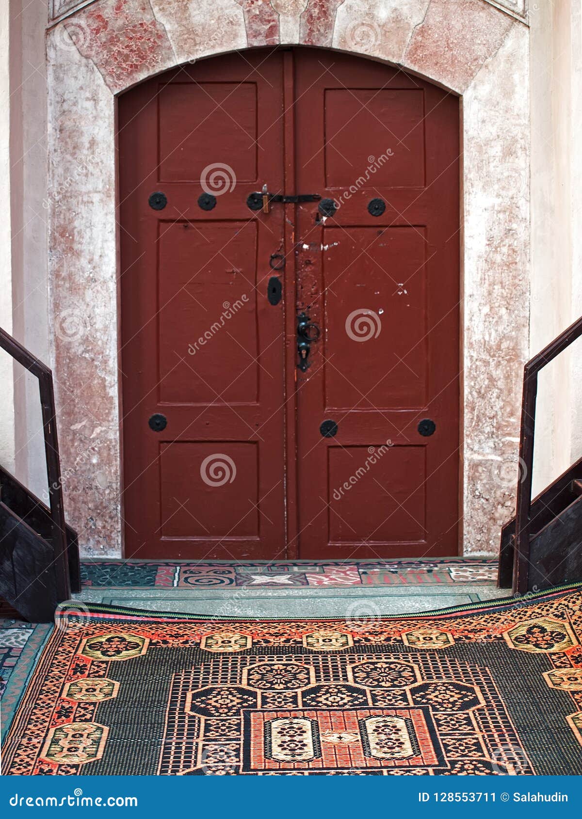 Mosque door stock image. Image of house, wood, orient - 128553711