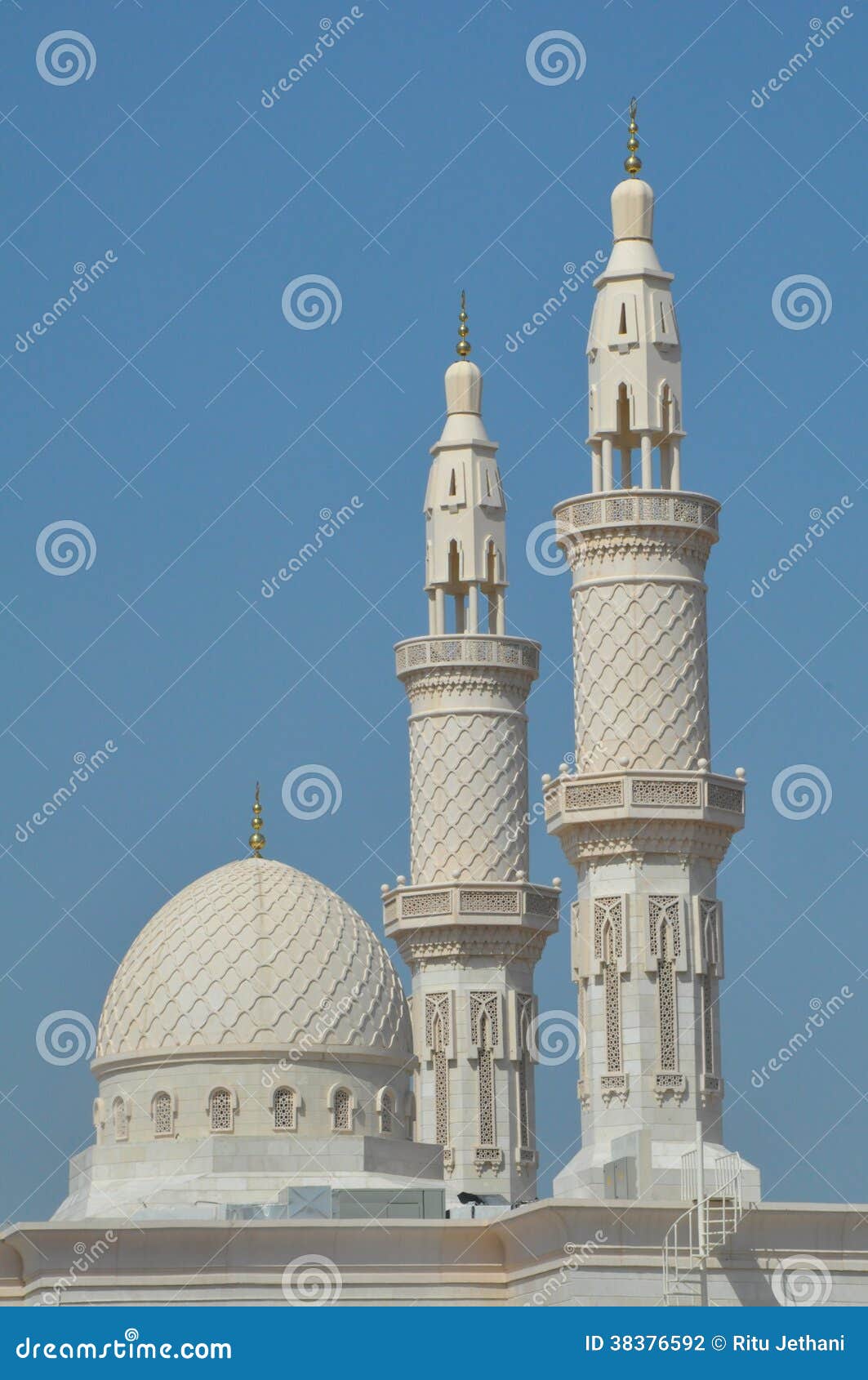 Mosque in Dubai, UAE stock photo. Image of moslem, palm - 38376592