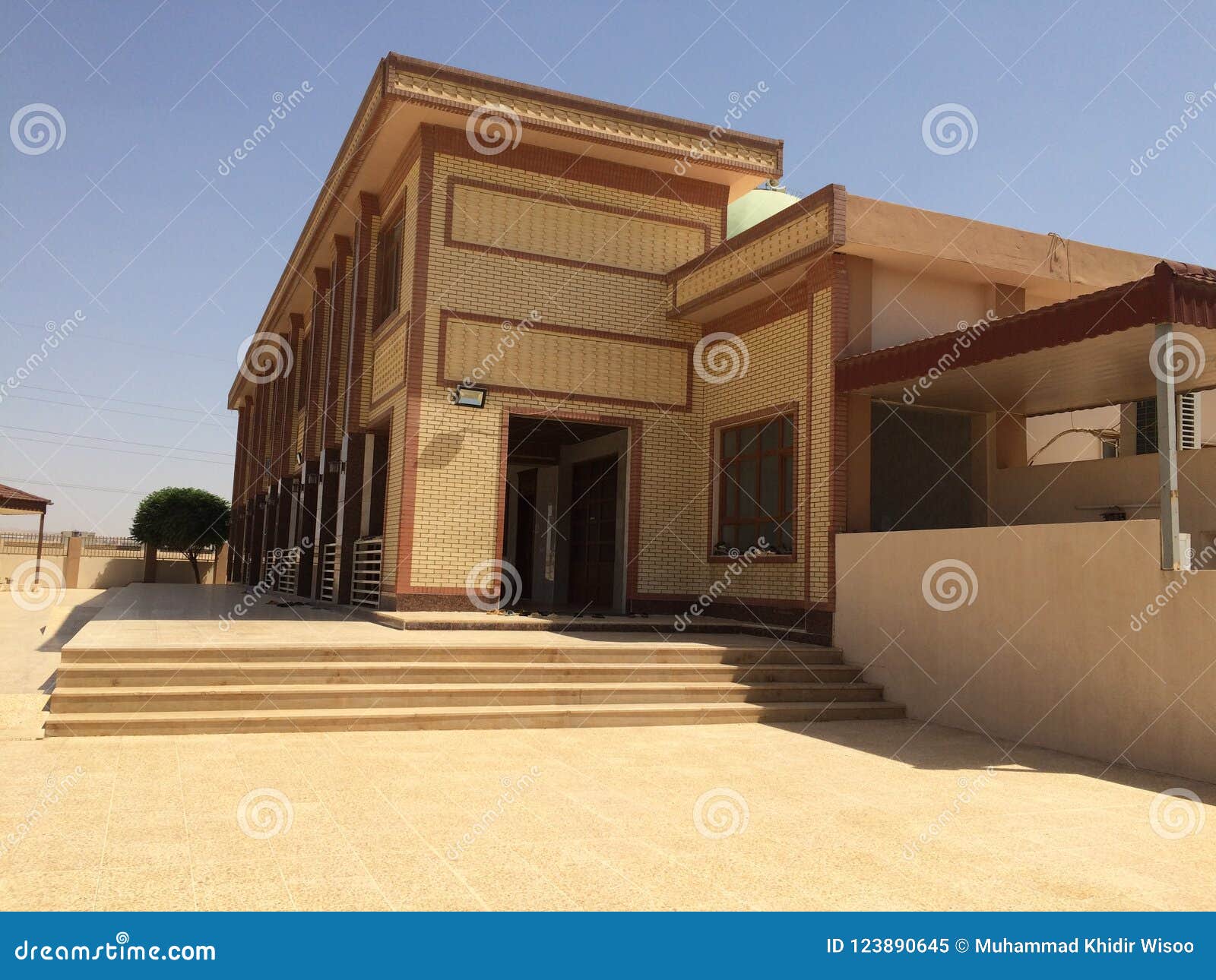 Mosque in erbil stock image. Image of faith, city, allah - 123890645