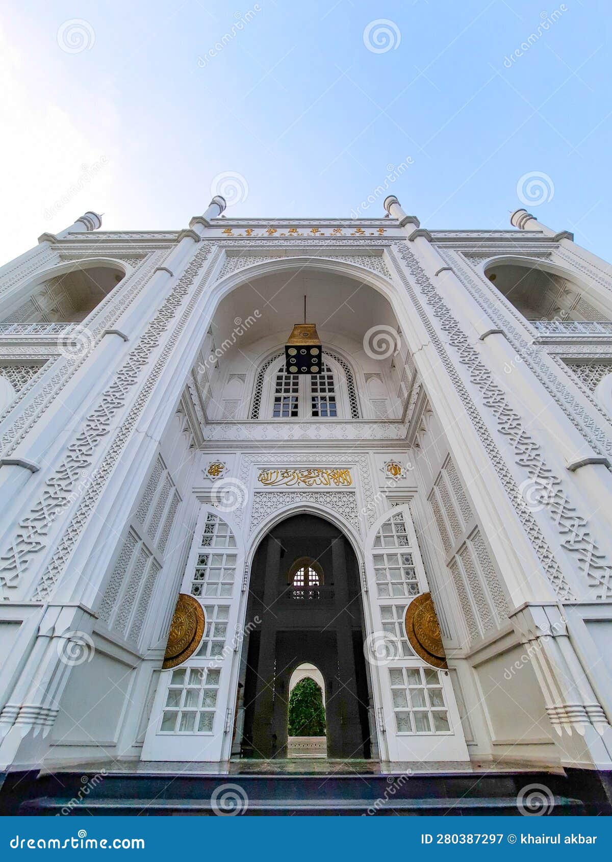 Mosque Gate Royalty-Free Stock Photo | CartoonDealer.com #56484927