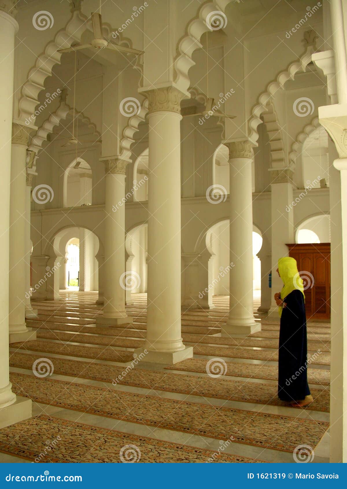 Mosque Interior Royalty Free Stock Images - Image: 1621319