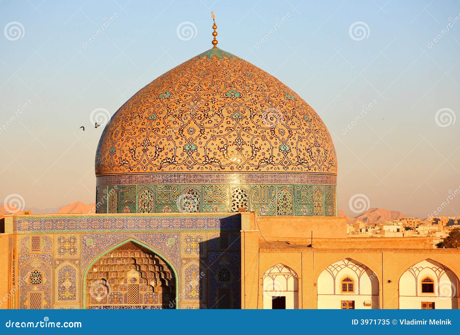 Sheikh Loft Allah Mosque, Isfahan, Iran Royalty-Free Stock Photography ...